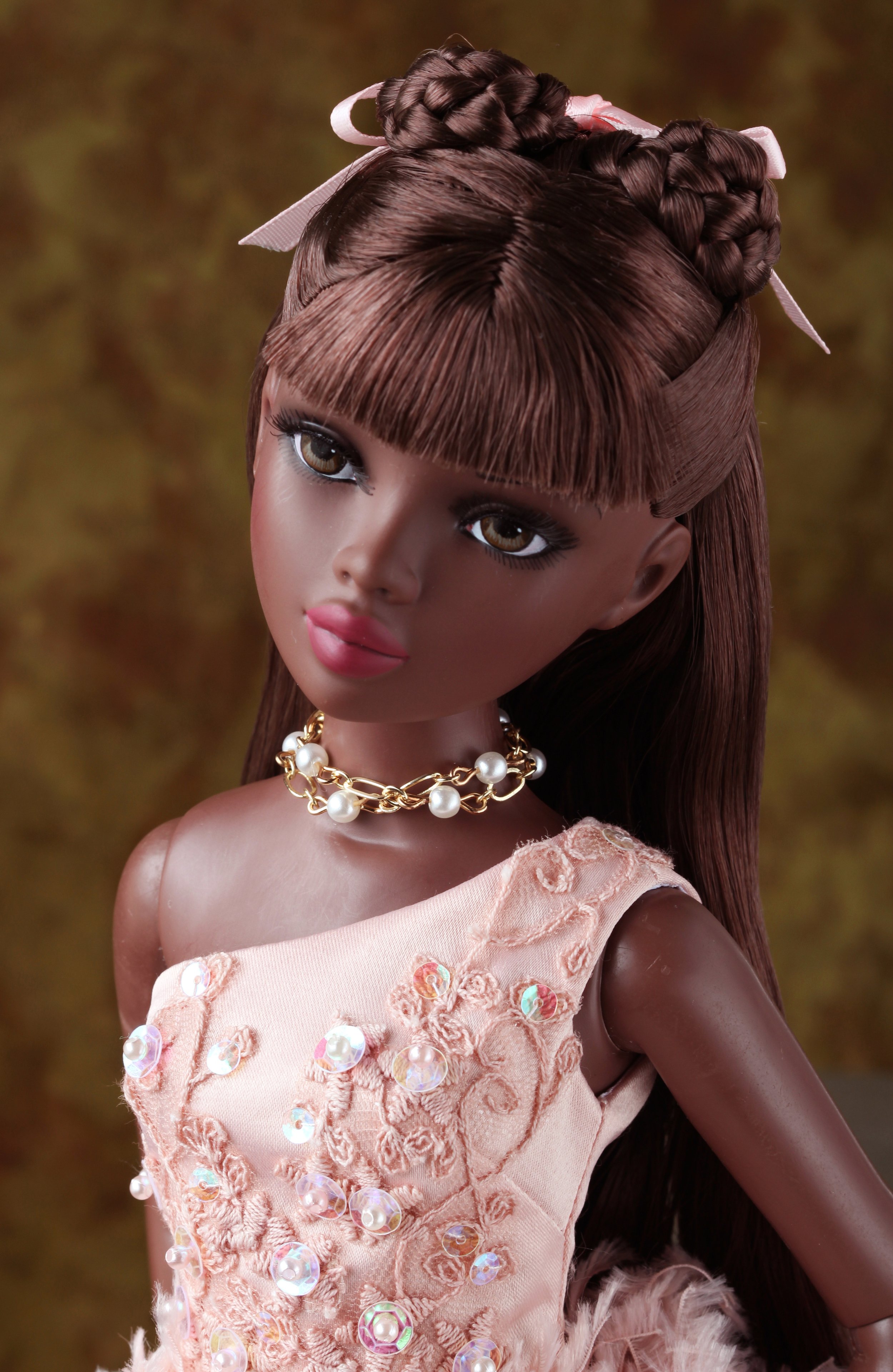 Ellowyne and Neema Boutique — Virtual Doll Convention