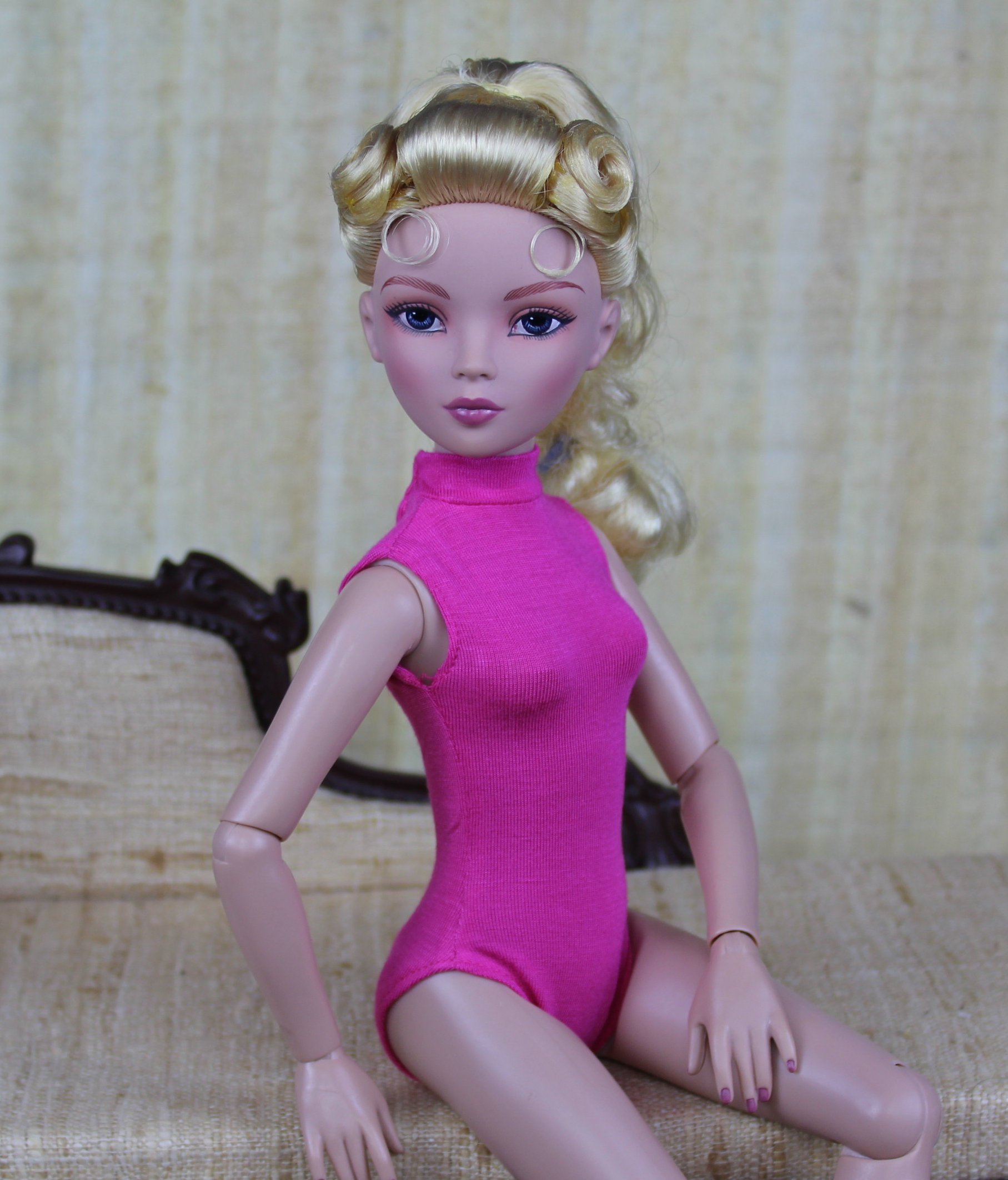 The Layering Pro: Ellowyne's Sleeveless Leotard | PINK OR YELLOW — VDC