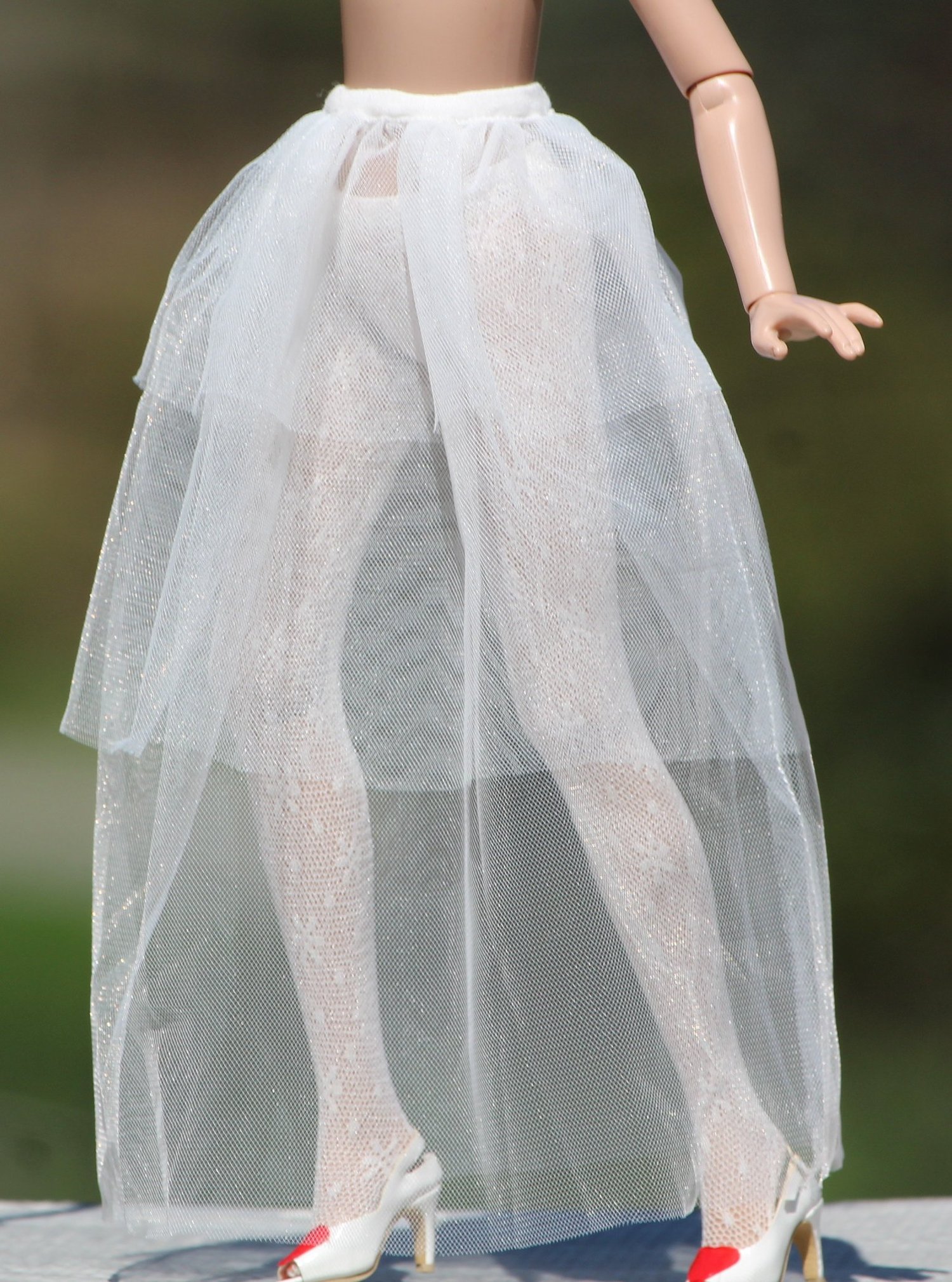 Whimsical Whisper: Light Pink Crinoline for Ellowyne's Ballet Style — VDC