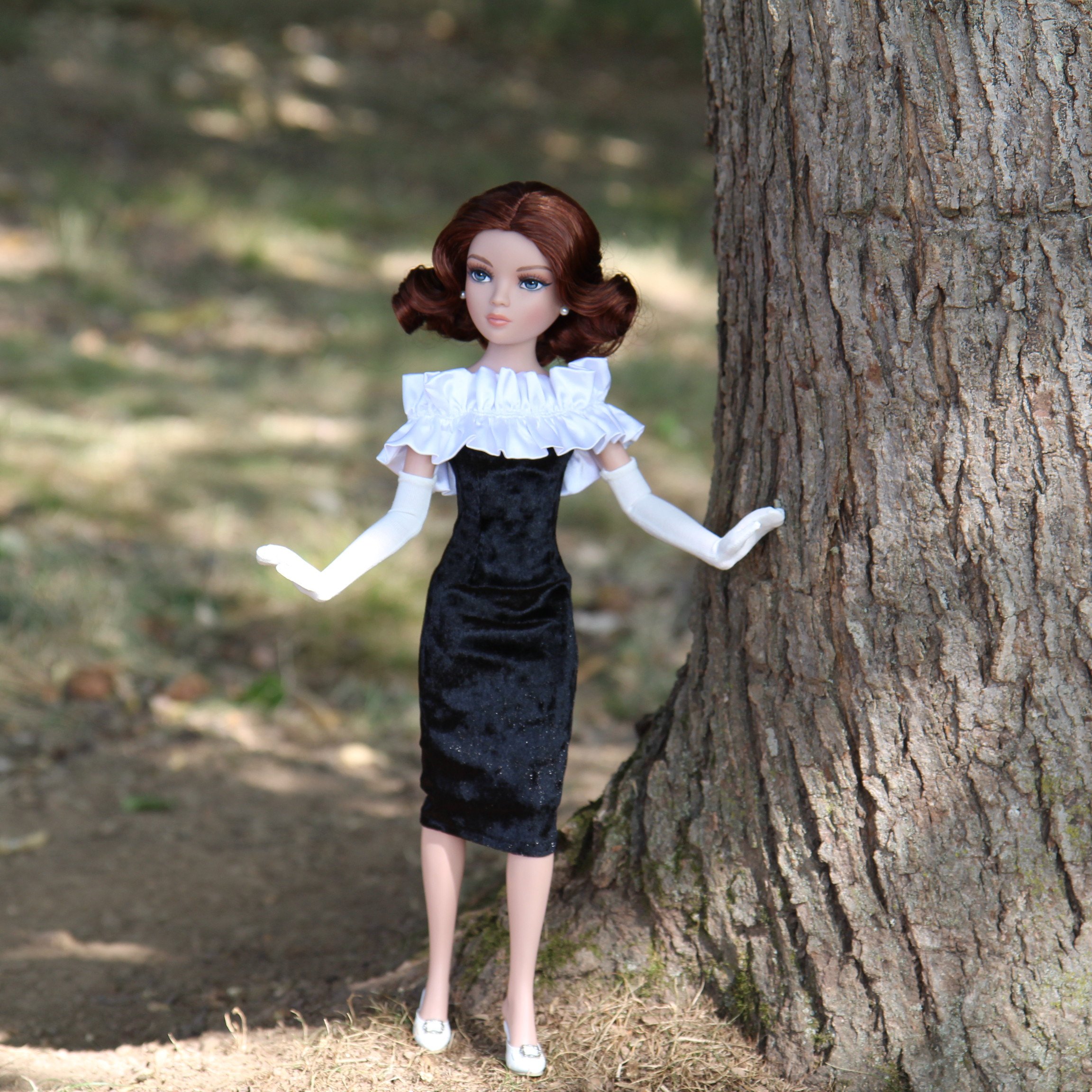 Retro Chic 1960s-Inspired Paper Dresses for Gwen & Zee Dolls - Free ...
