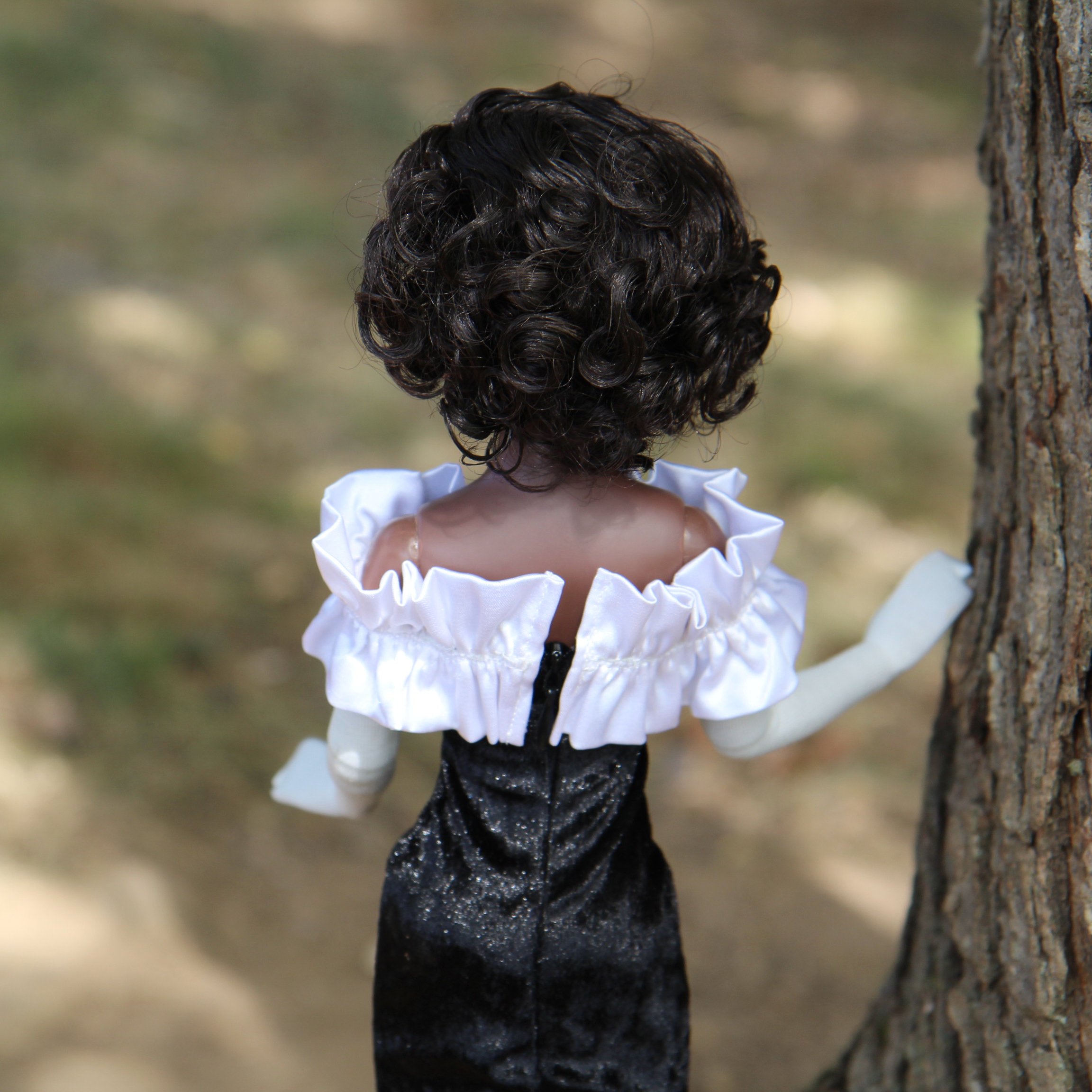 Retro Chic 1960s-Inspired Paper Dresses for Gwen & Zee Dolls - Free ...