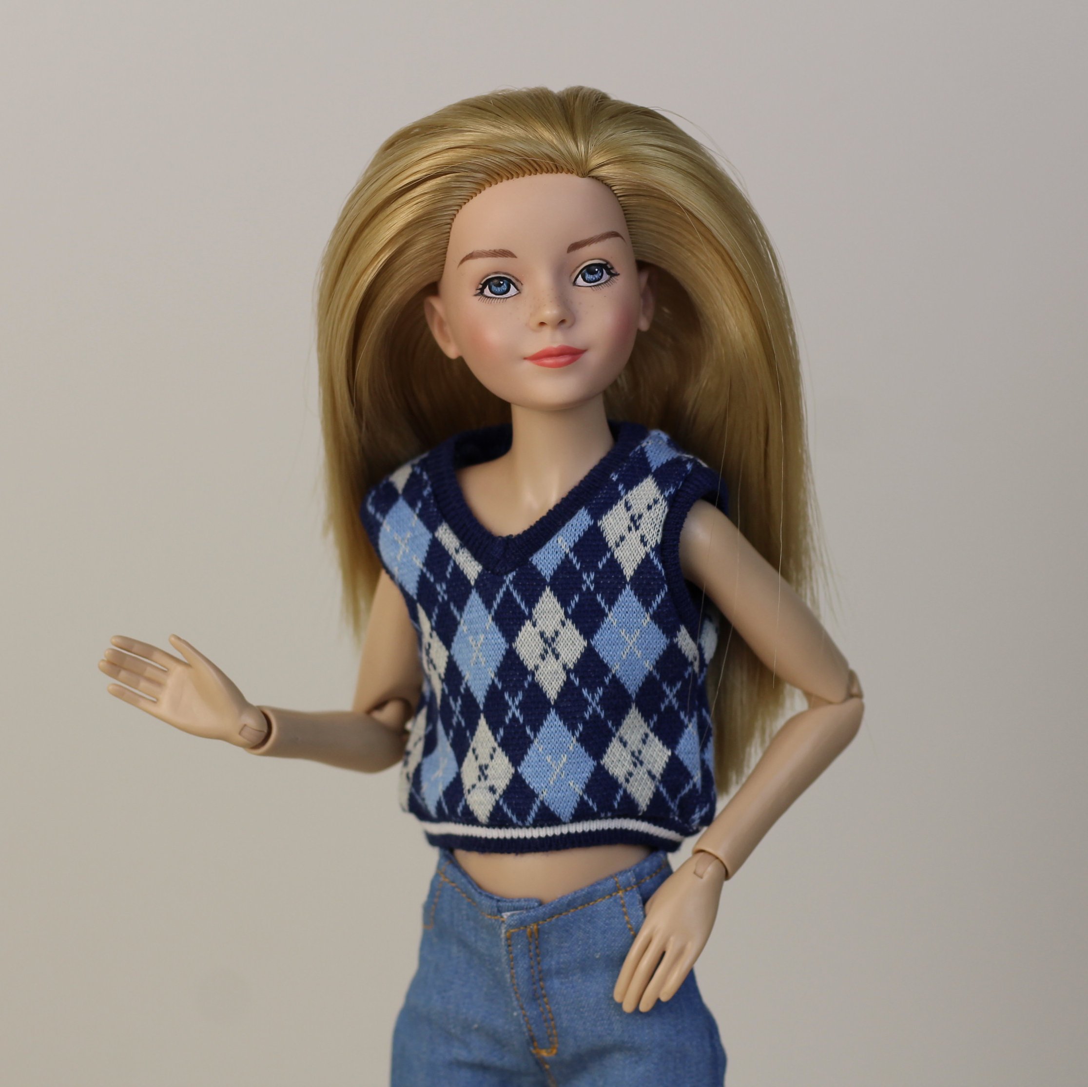 Cozy Argyle Sweater Vest for Anne Fitzpatrick — VDC