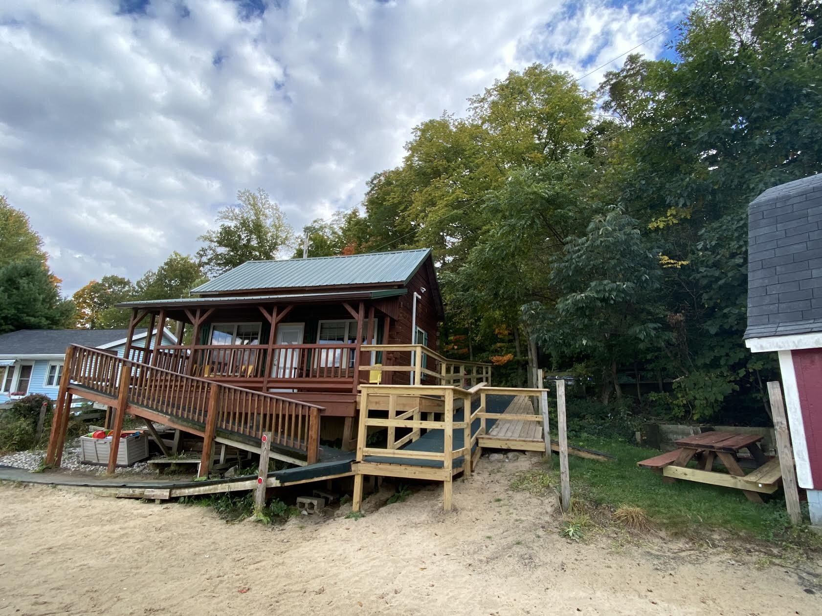 Woodlands — The Lodges at Stone Lake