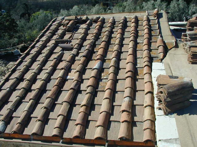 ROOF TILES TUSCAN RED — TRIDENTUM