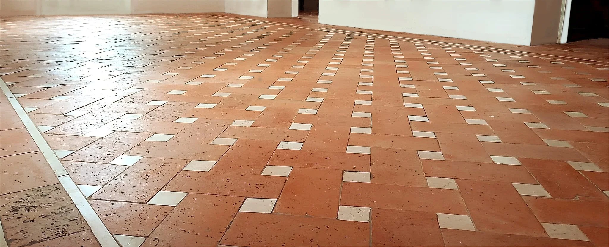 ANTIQUE TC TILES TUSCAN RED — TRIDENTUM