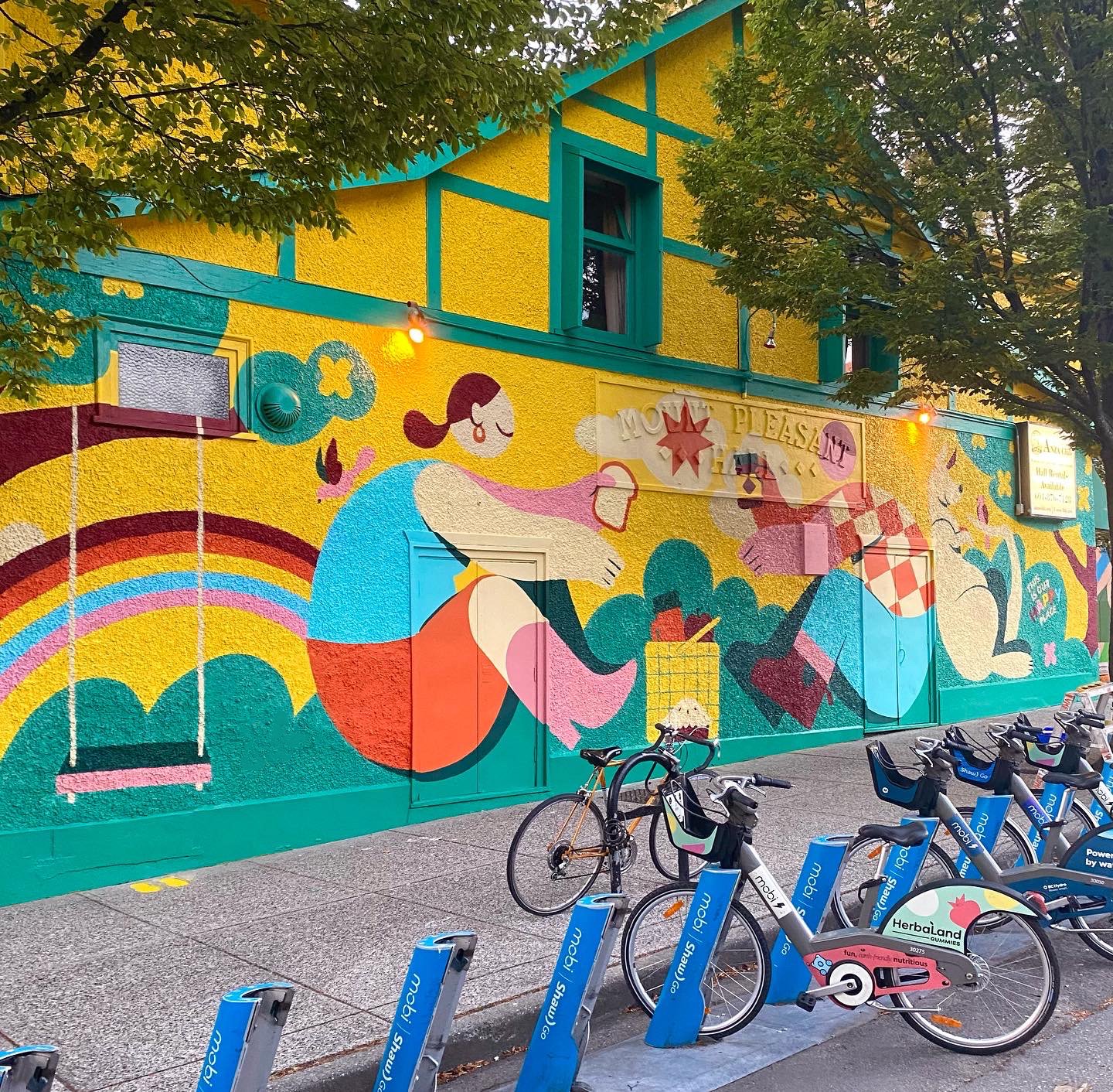 Victoria Sieczka - Artist and Designer