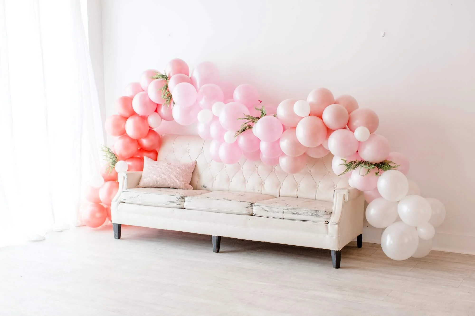 TANGLED BALLOONS