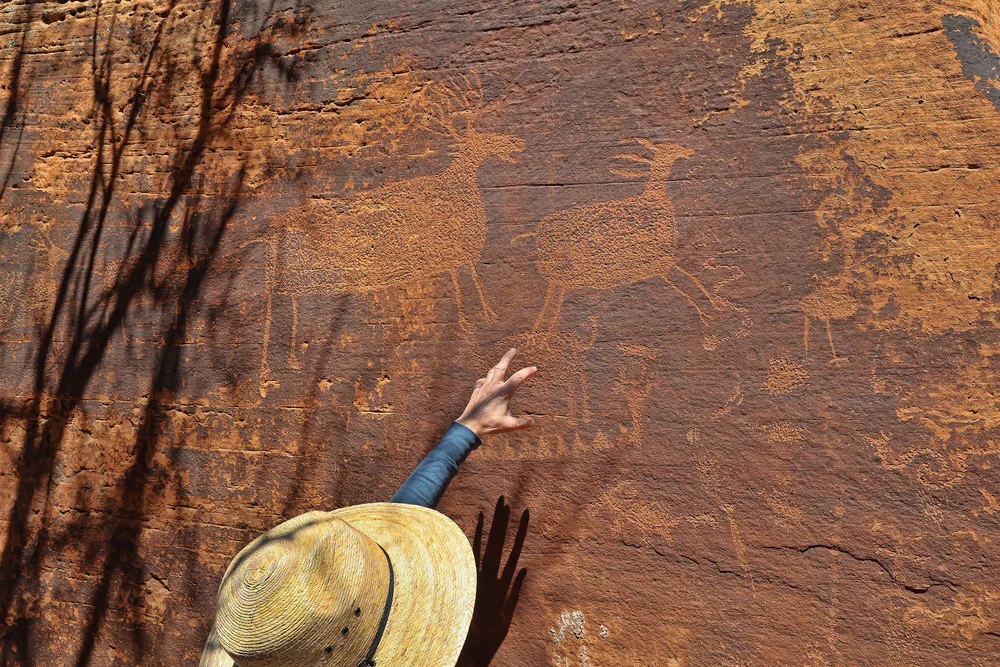 The Dark Angel petroglyph panels... — GEOPHOTOSCAPES
