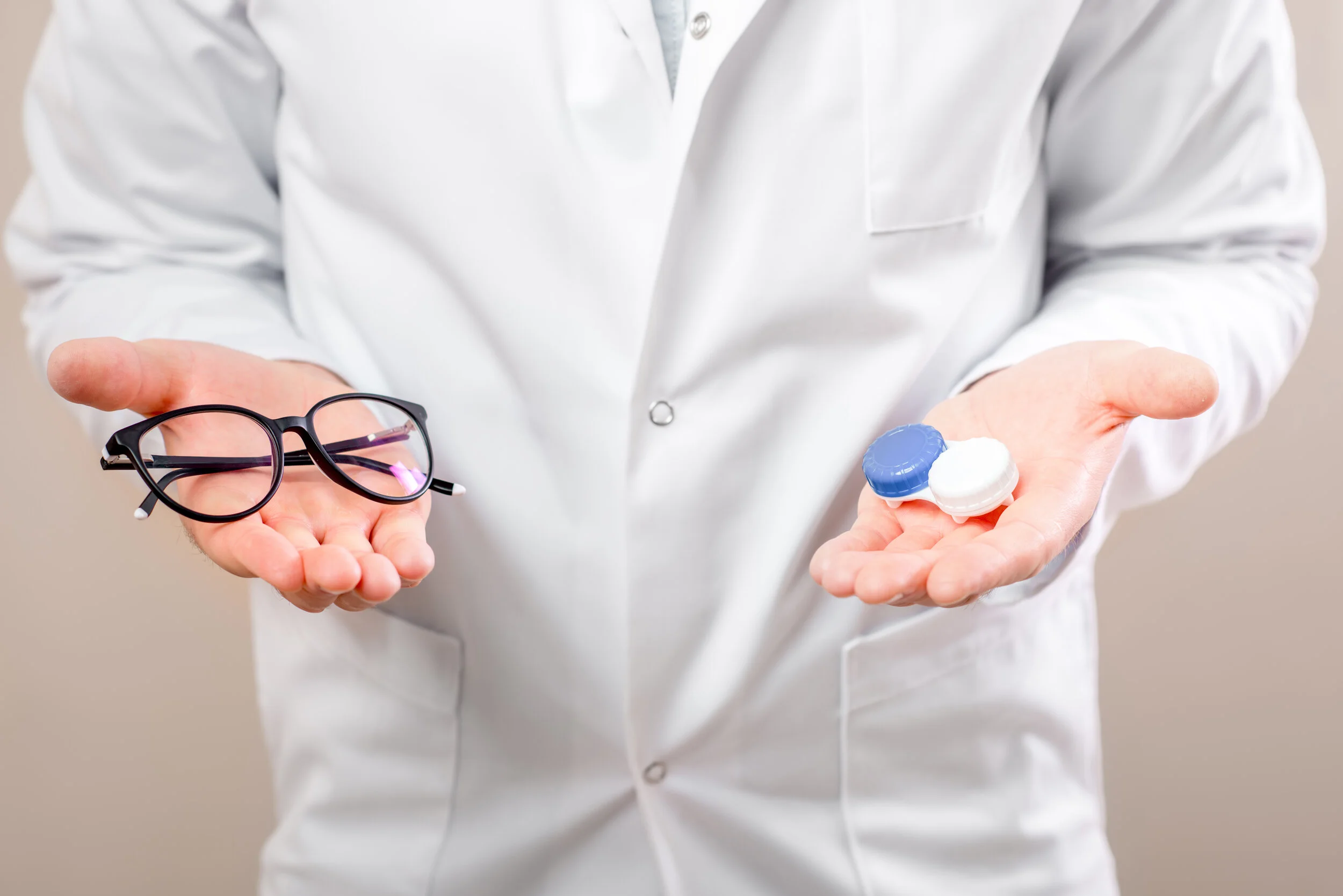 Contacts Vs Glasses The Pros And Cons Fitz Frames