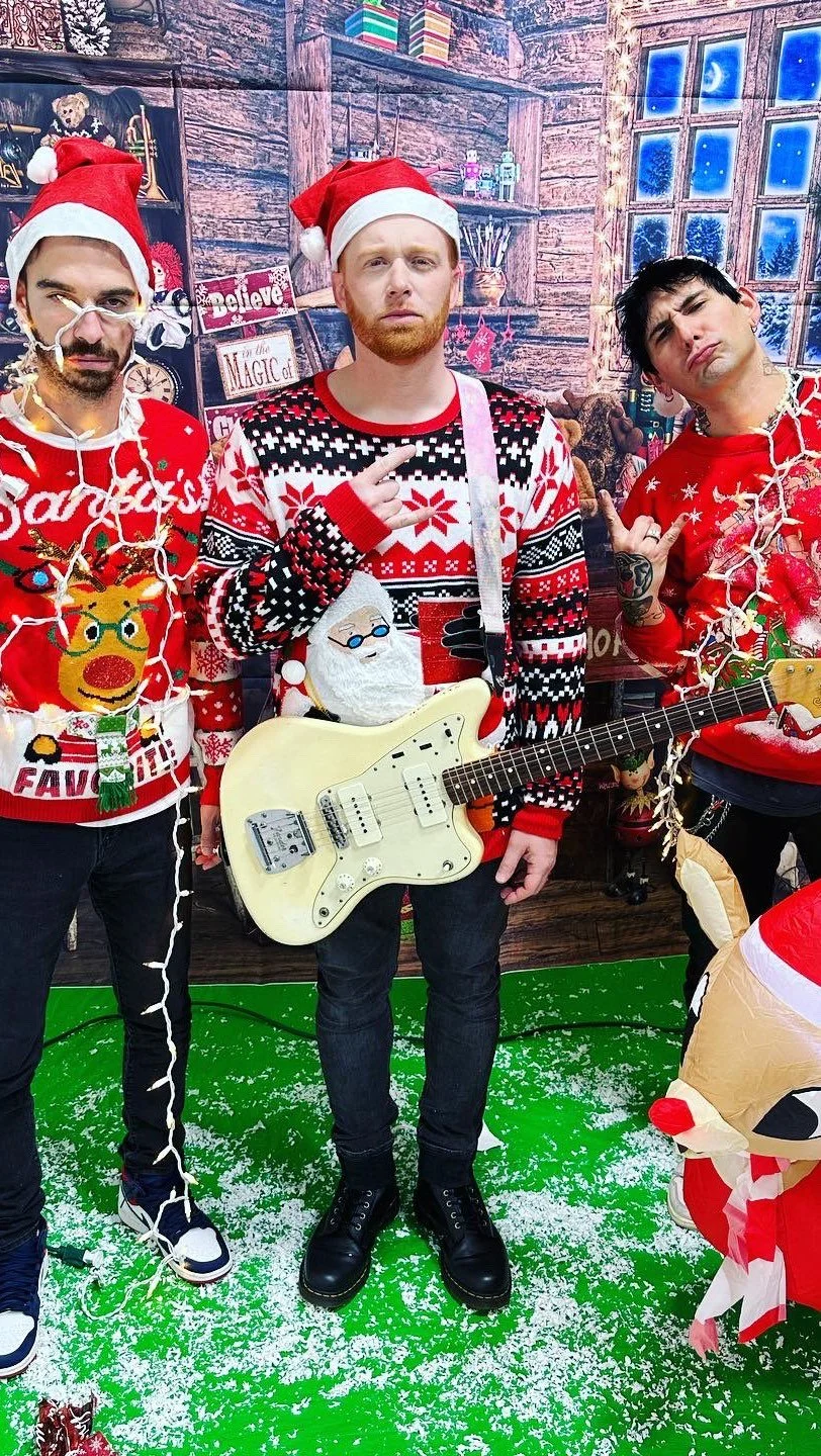 Sam Tinnesz - Official Website + Tour Dates