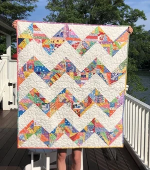 20+ Quilt Ideas Using (half square) Scrappy Triangles | Leila Gardunia ...