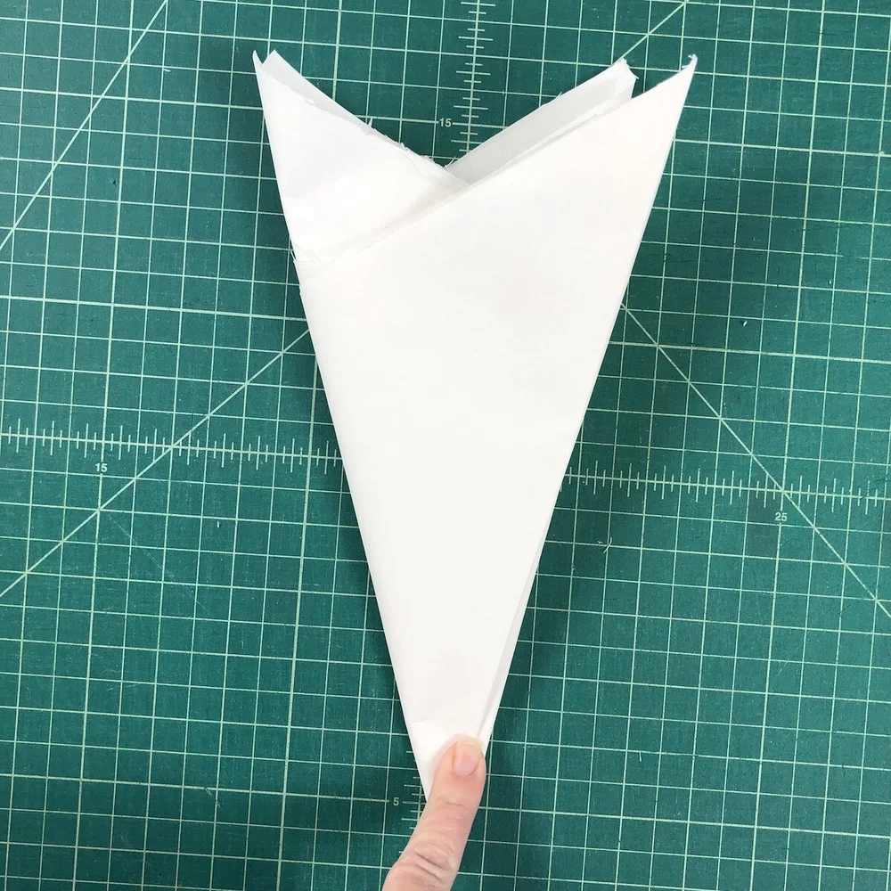 Fusible Fabric Snowflake Tutorial | Leila Gardunia Quilt Patterns