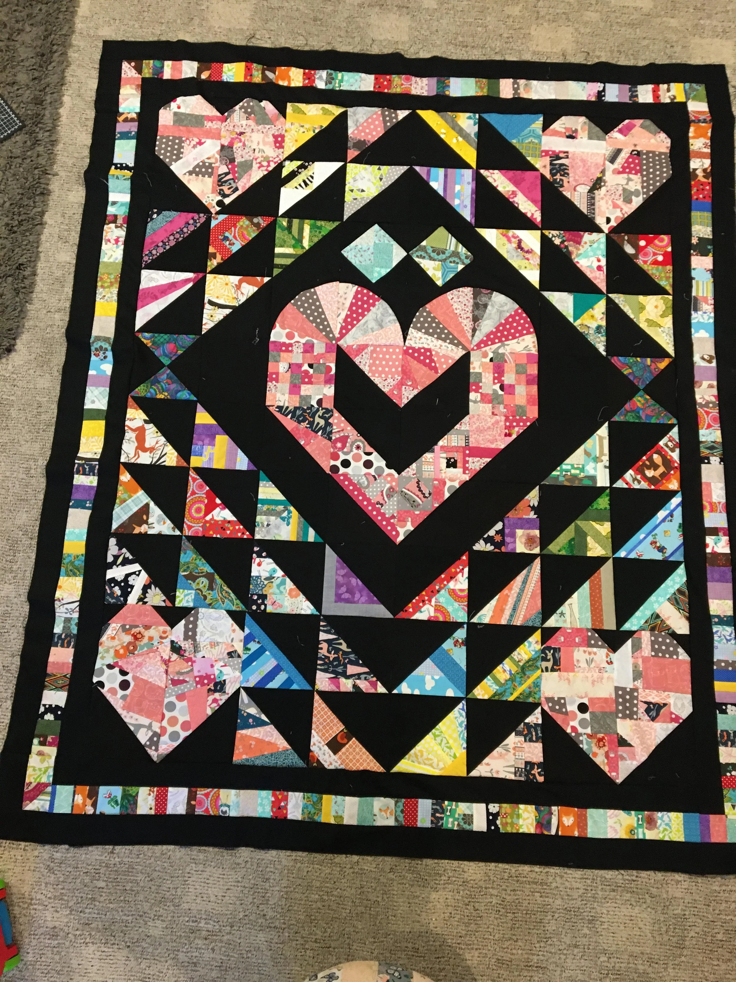Over 40 Scrappy HST Triangle Quilt Layout Ideas! | Leila Gardunia Quilt ...
