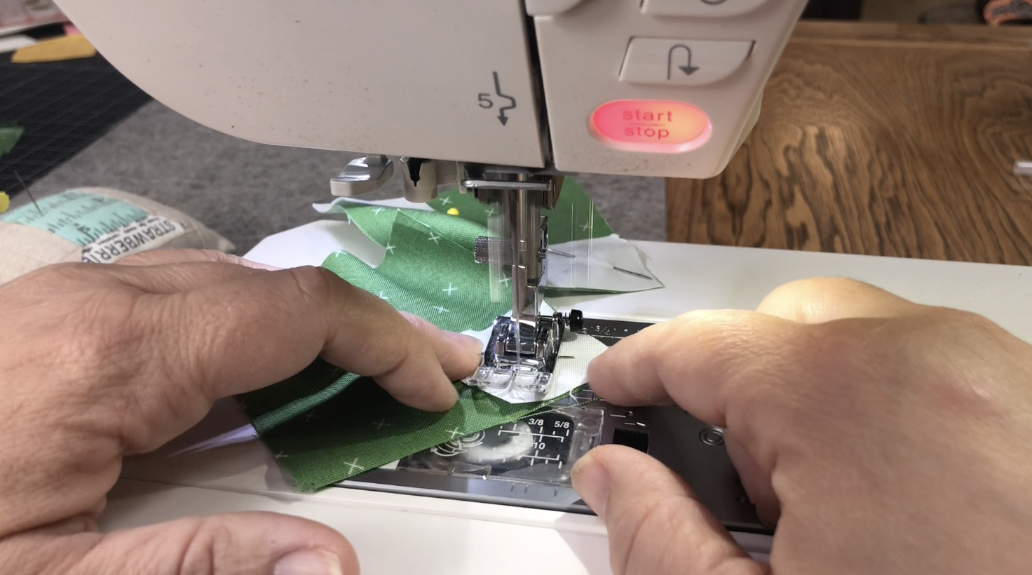 Quilty Chicks BOM: Flower 1 - Rock Garden Tutorial | Leila Gardunia ...