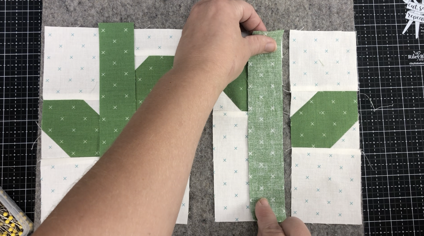 Quilty Chicks BOM: Flower 1 - Rock Garden Tutorial | Leila Gardunia ...