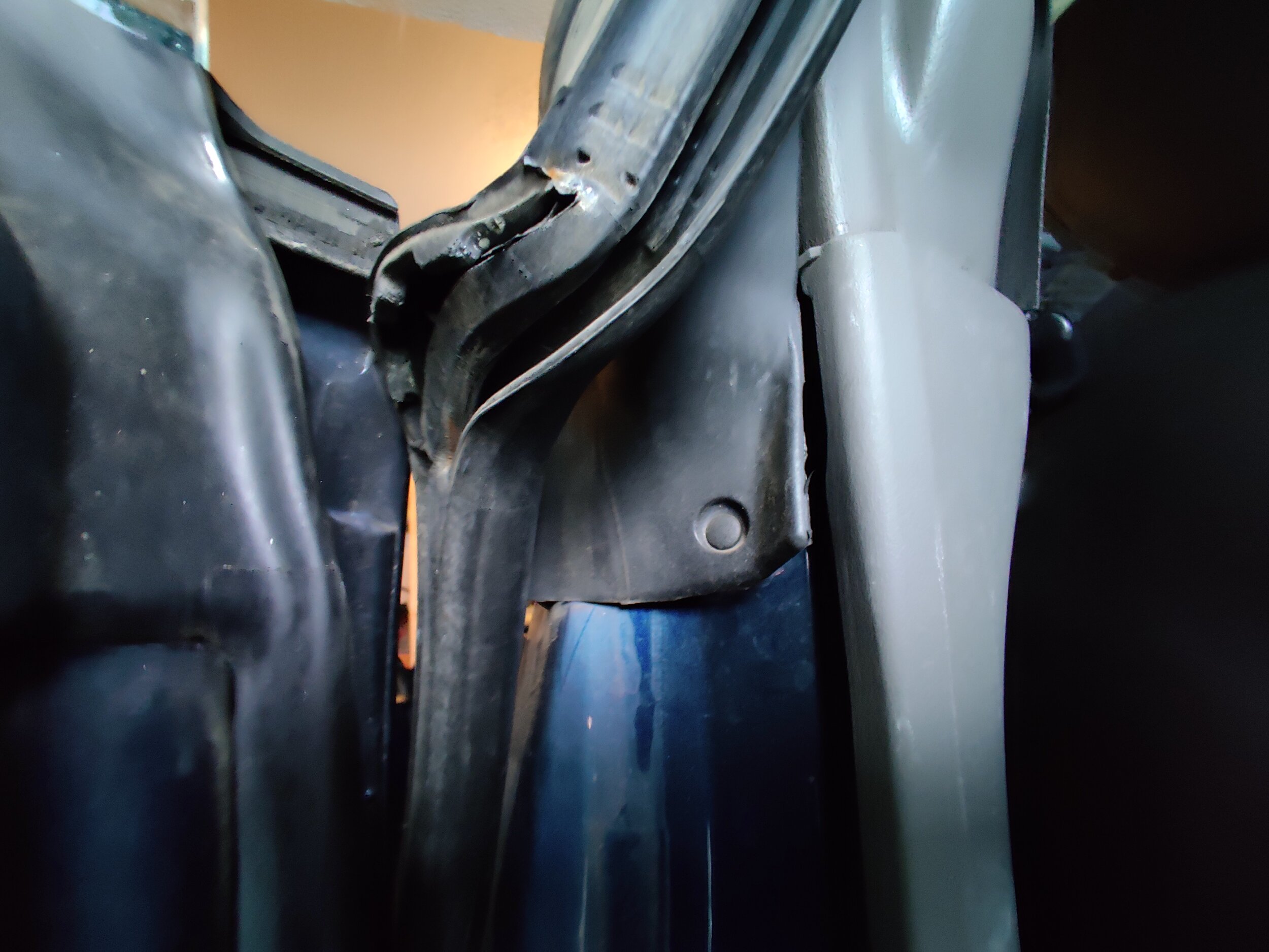 Subaru Forester window seal replacement! We already have enough wind ...