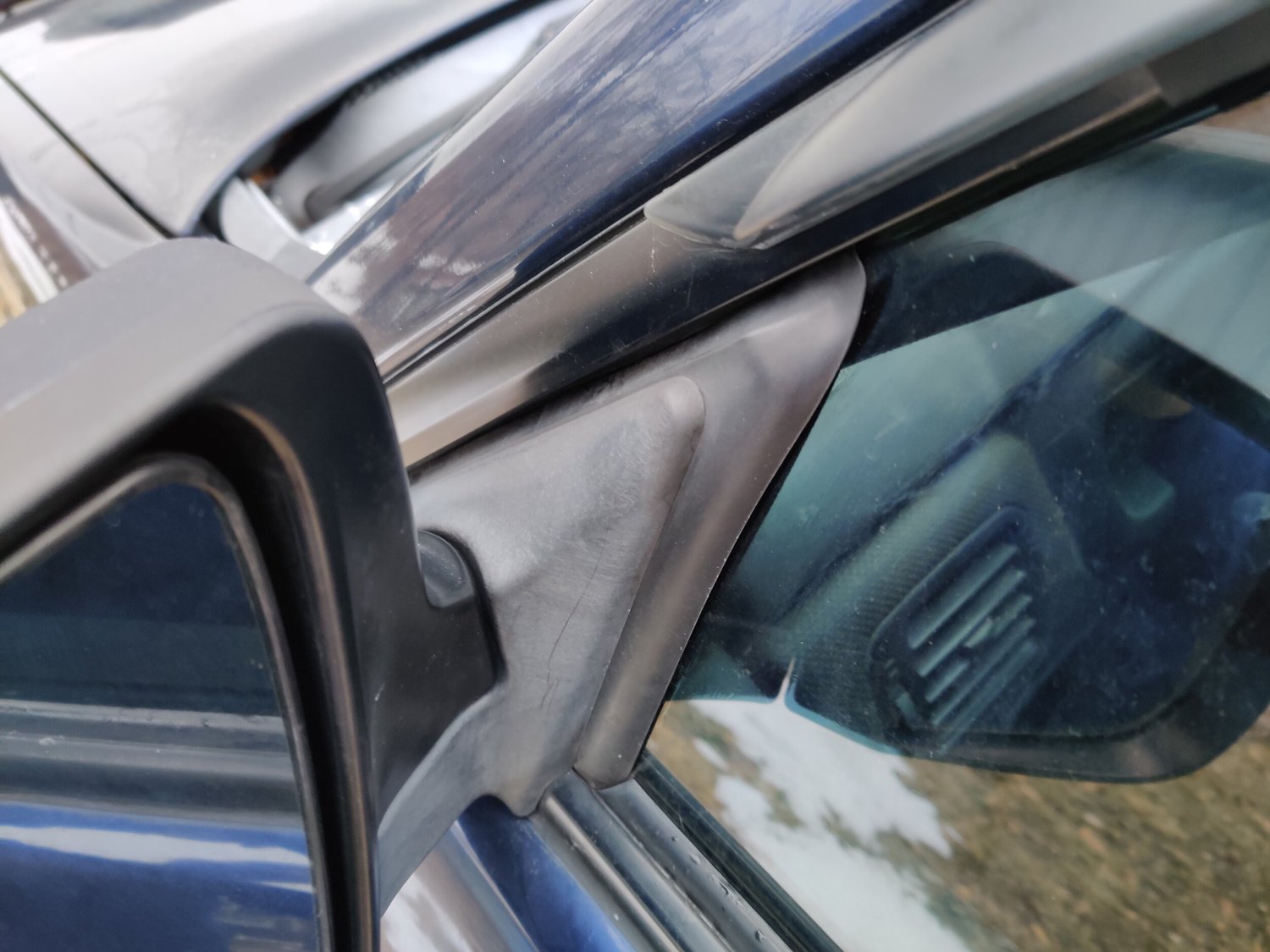 Subaru Forester window seal replacement! We already have enough wind ...
