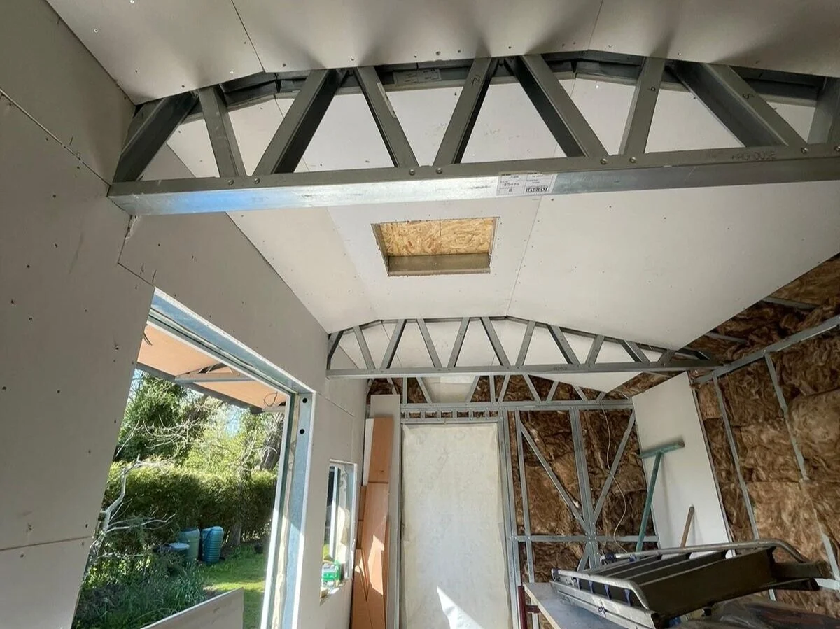 Steel Frame vs Conventional build, which is better. See the pros and ...