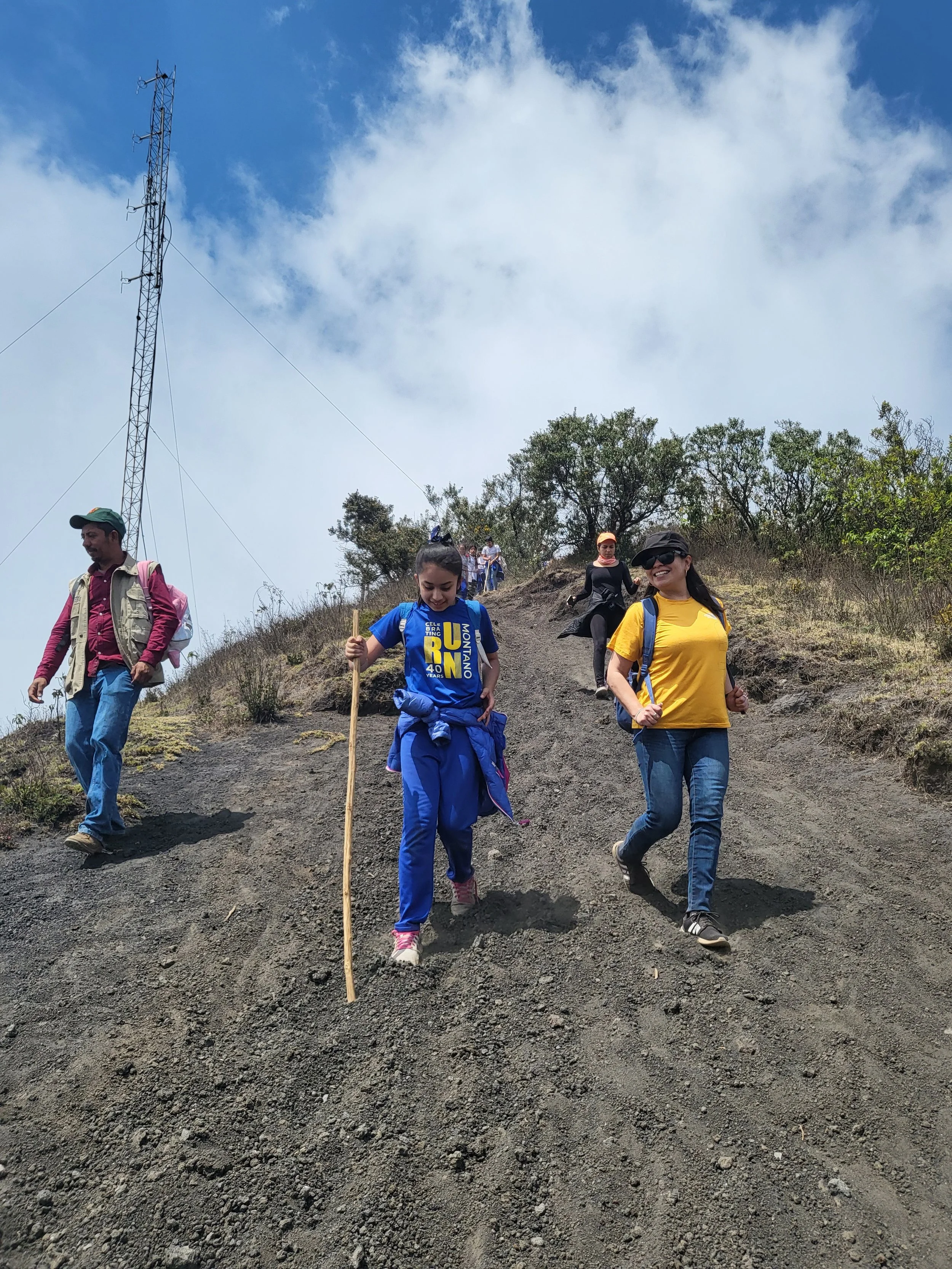 Excursión al Volcán de Pacaya — Montano College