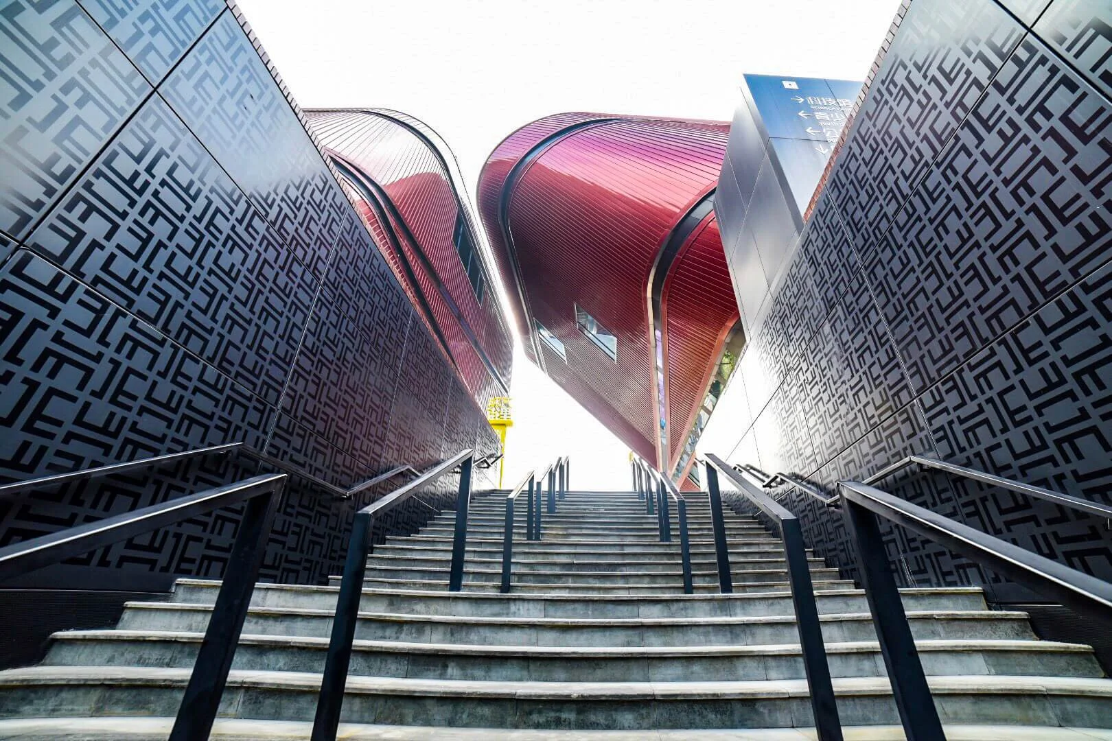 Explore Shenzhen Architecture , China — DOZENSOFLIVES