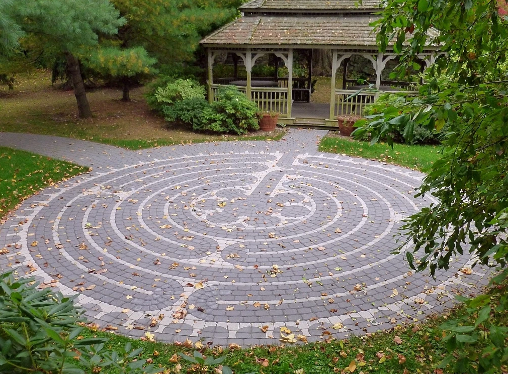 The Ultimate Directory of Maze and Labyrinth Builders: The Top 13 ...