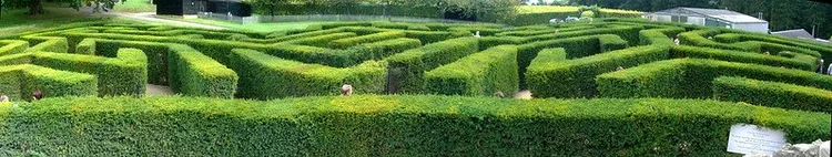 Leeds Castle Maze - Full color Maze Artwork — Free Printable Mazes for ...