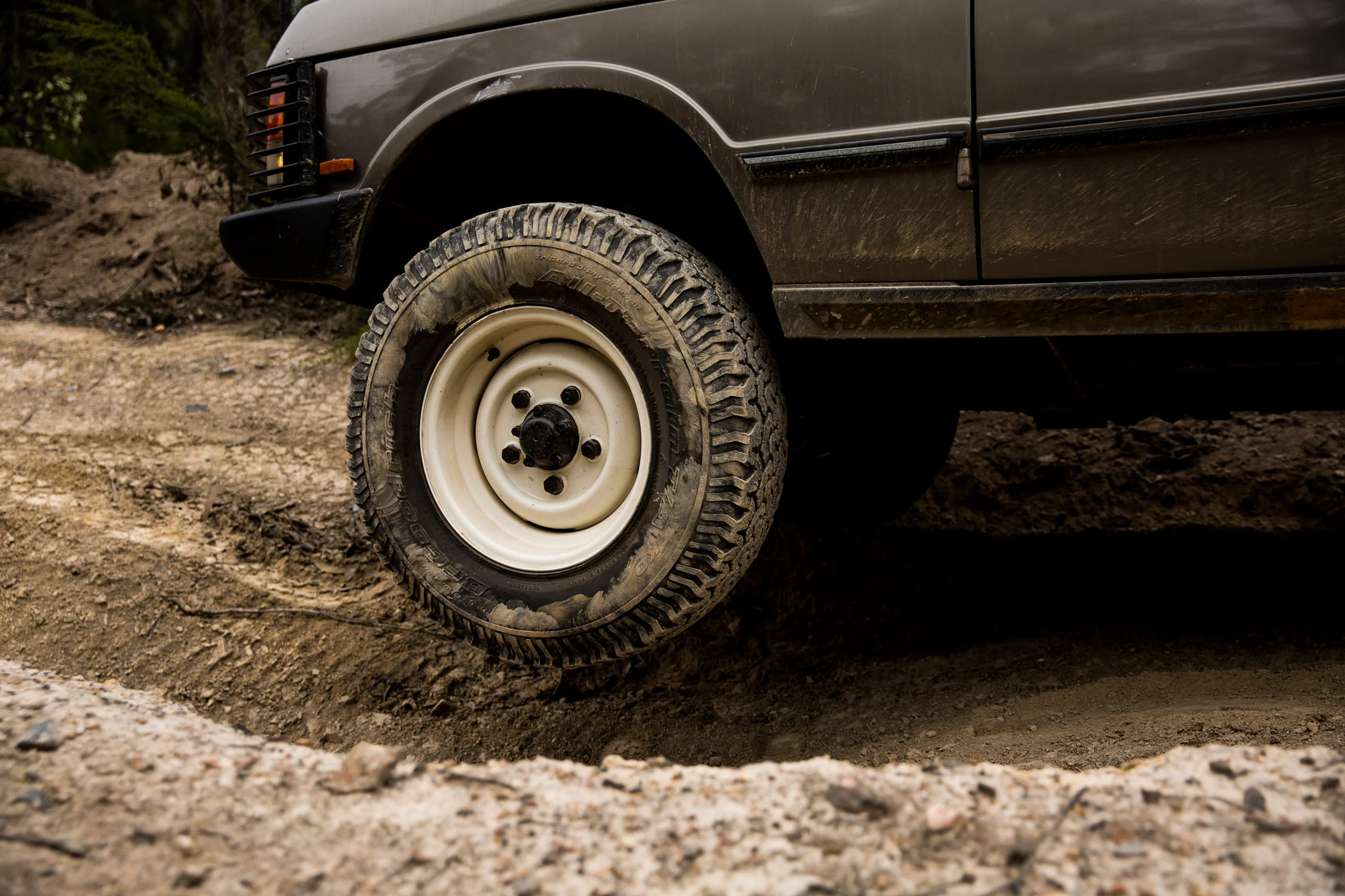 1998 Range Rover Classic — Sunday Garage The Four Wheel Drive ...