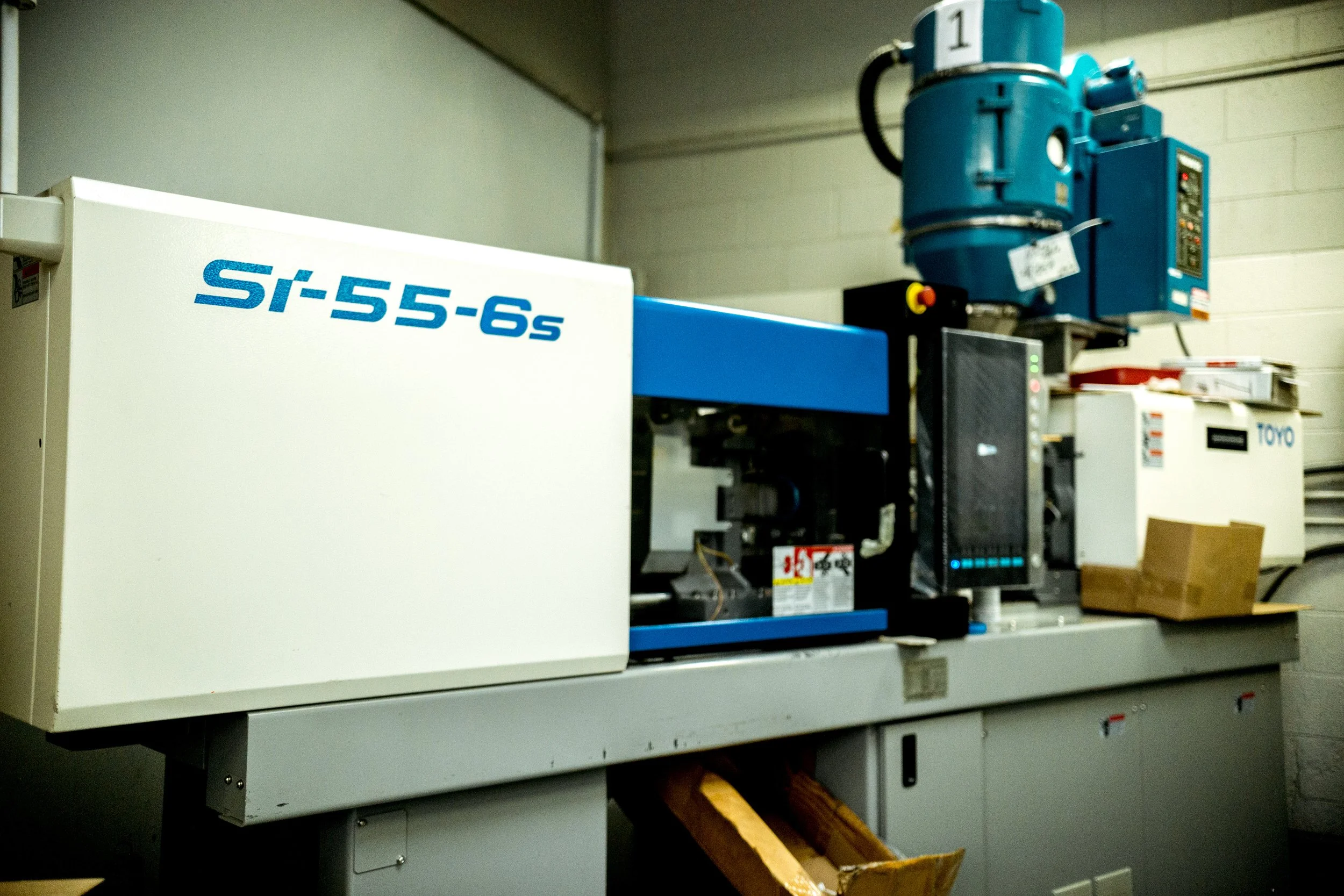 Contact Us - PRECISION MOLDS & MOLDING CO.