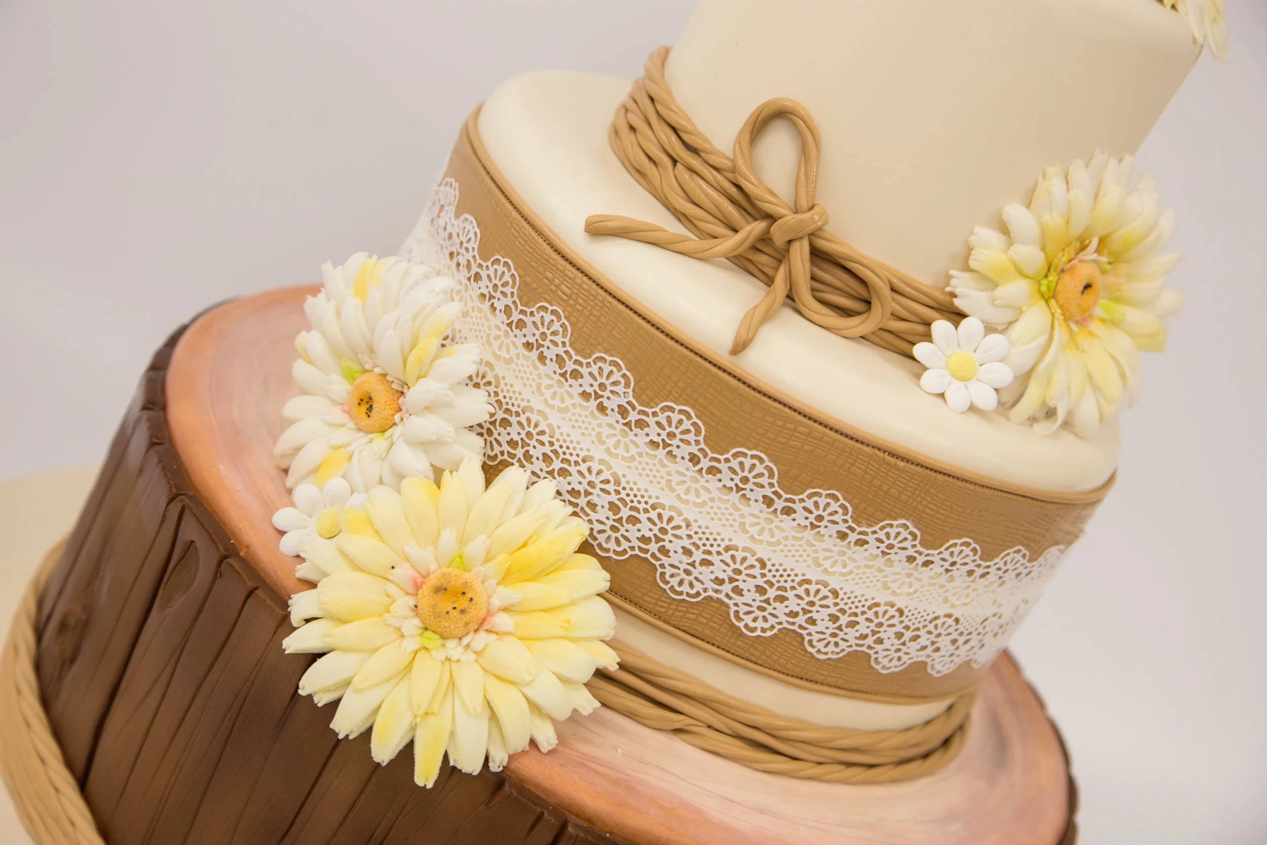 Delicious Pastries, Cakes and Desserts by Cake boss star's Carlo's ...