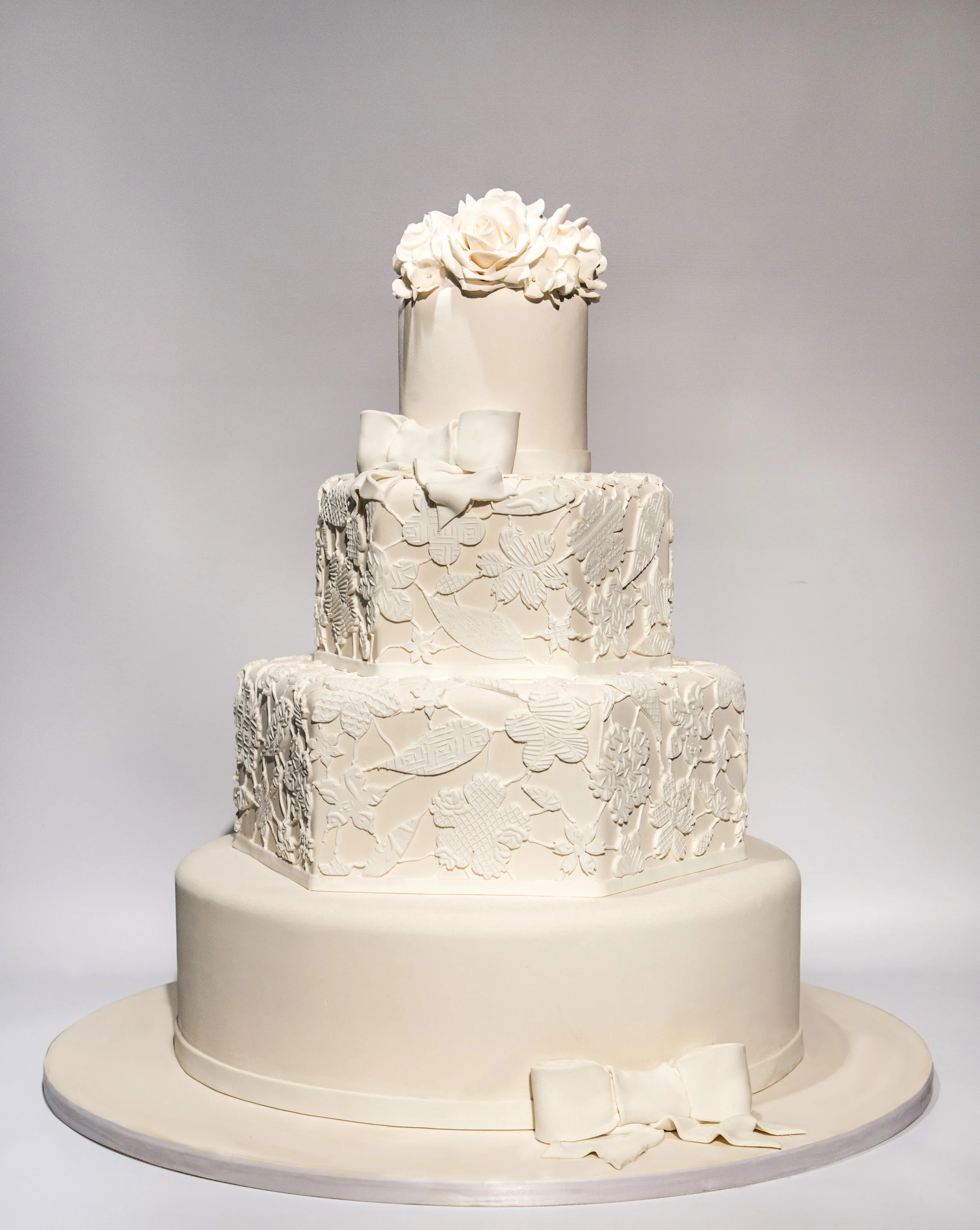 Delicious Pastries, Cakes and Desserts by Cake boss star's Carlo's ...