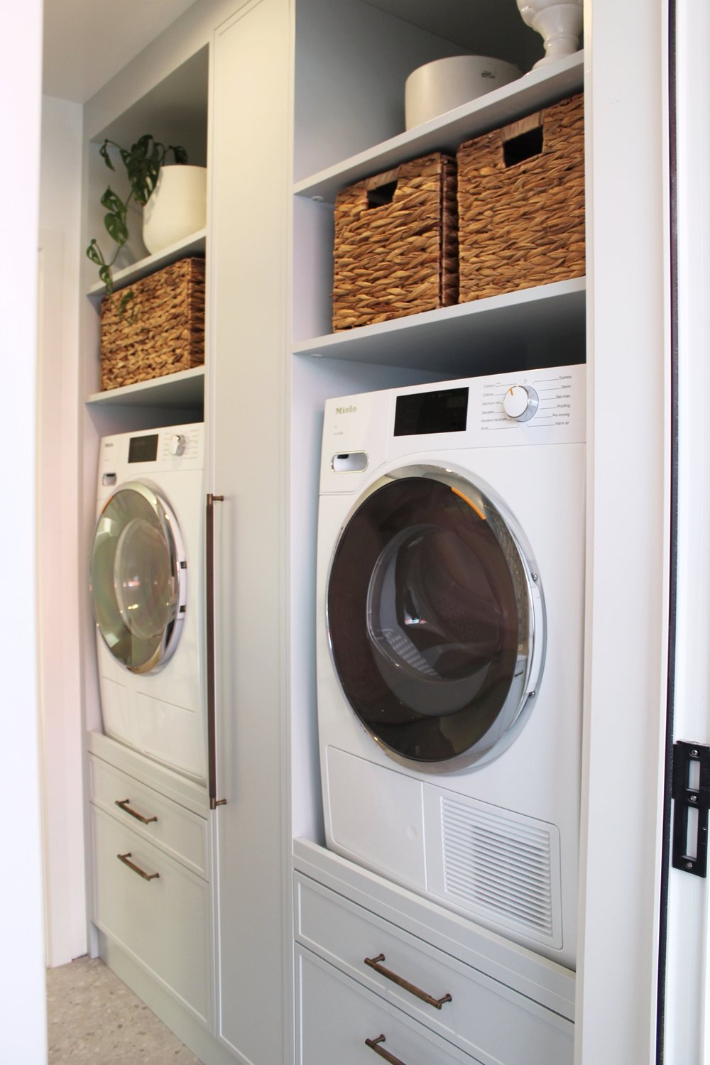 Custom Wardrobe Solutions in Wellington | Stash