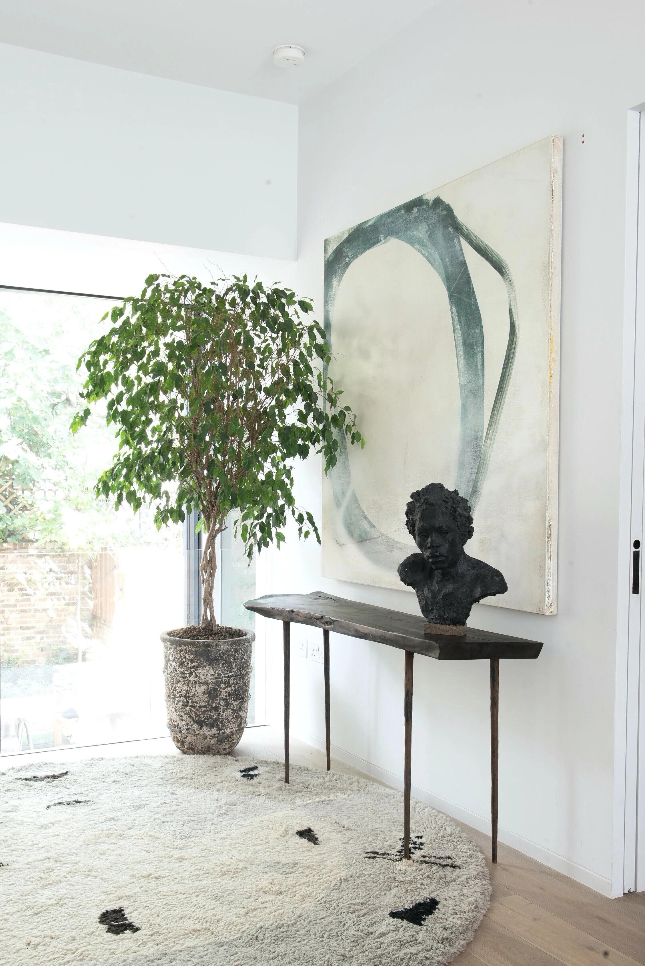 INTERIOR DESIGN AND PROJECT MANAGEMENT STUDIO - LONDON