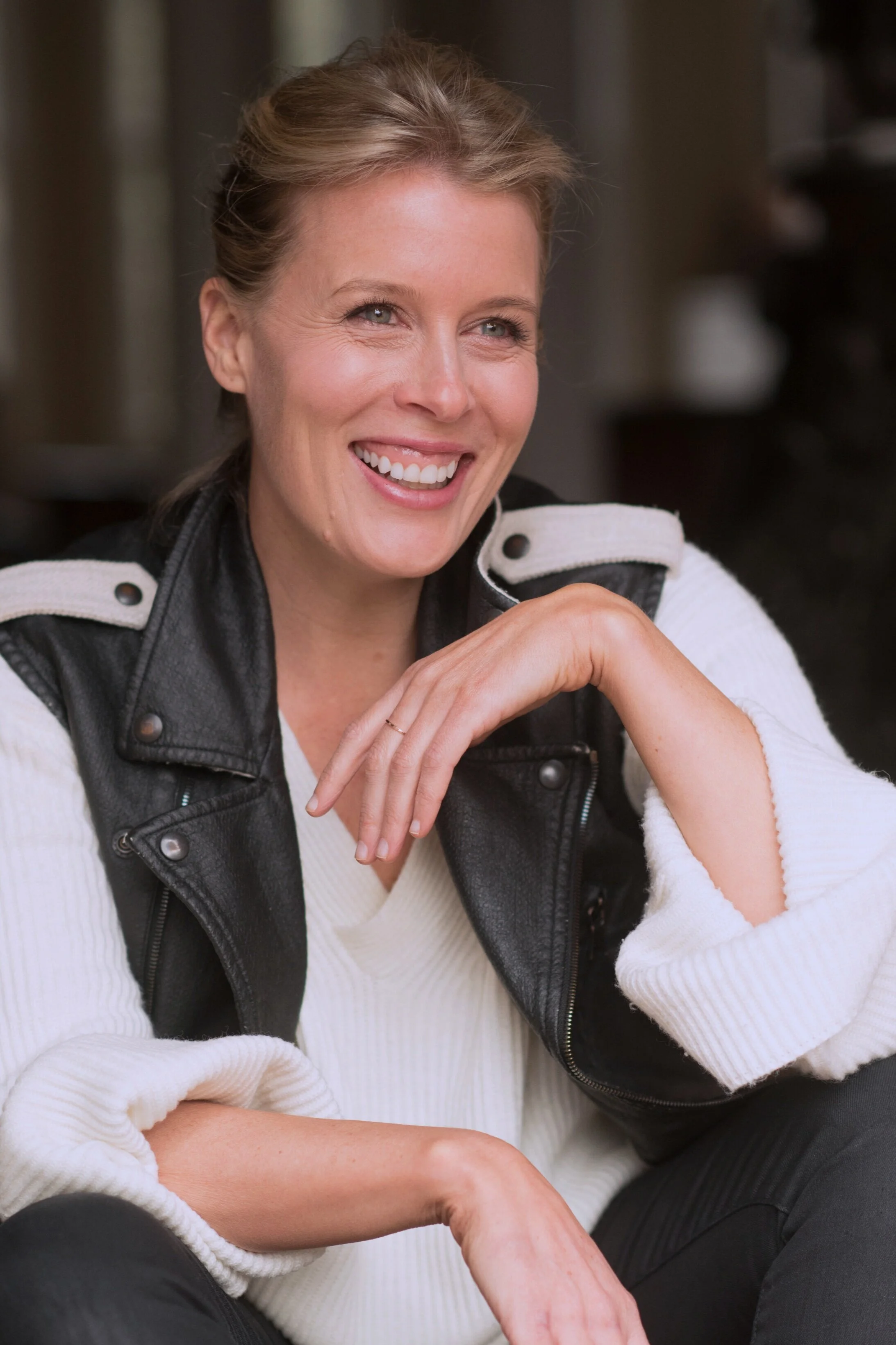 Contact — CAROLINE SLAUGHTER