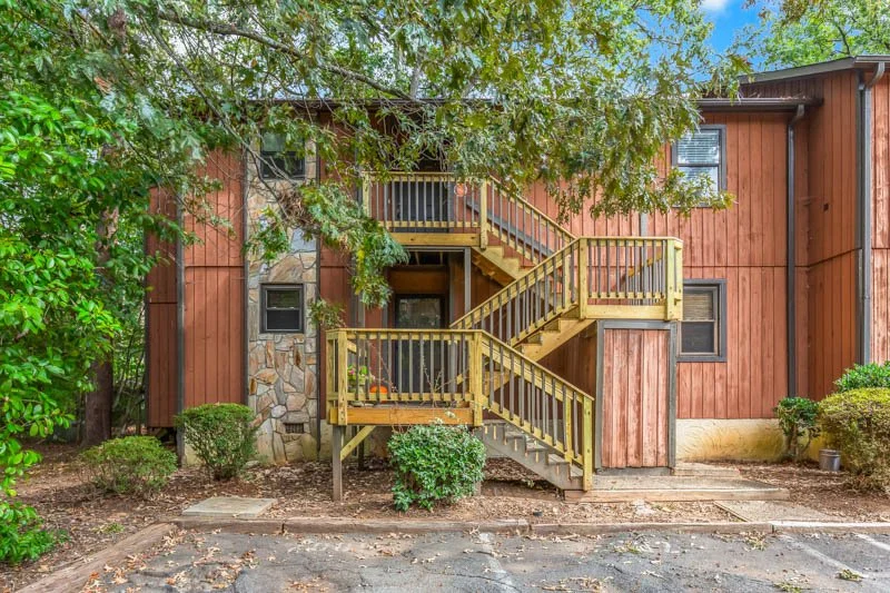 2002 Aspen Way — Realty Photos NC