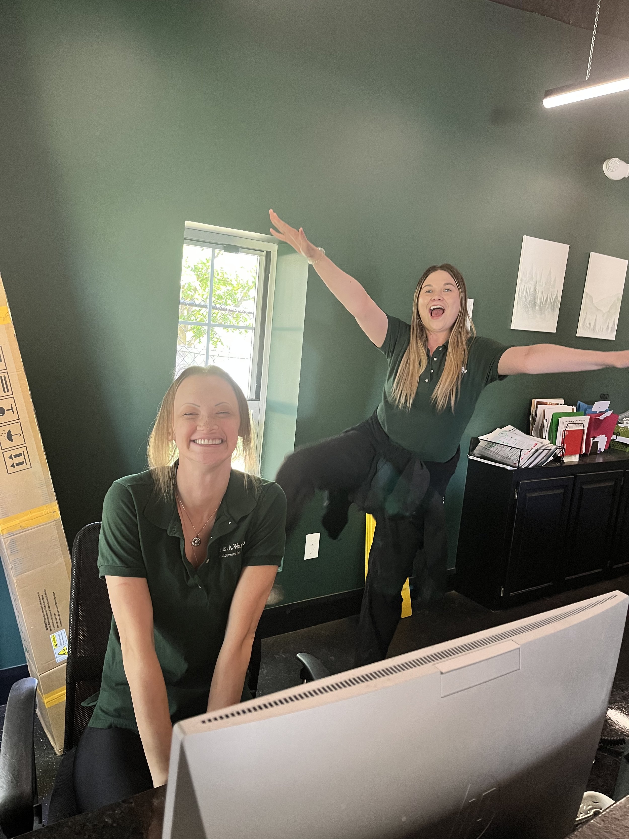 Careers — Tails-A-Wagn'