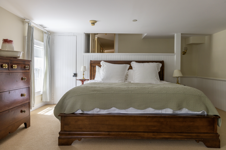 Bridgehampton Inn — Loaves & Fishes