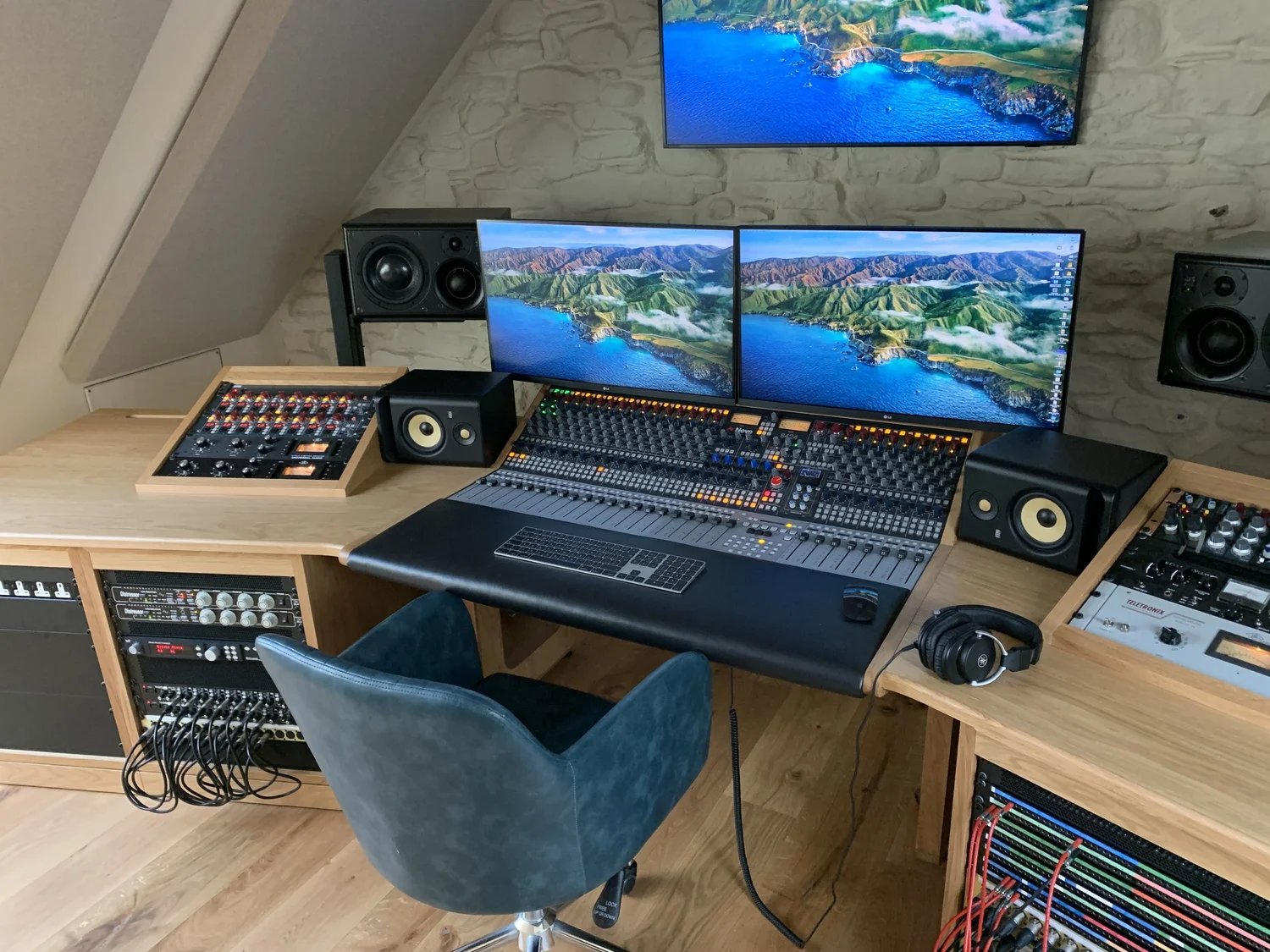 Studio Furniture — Yellow Technology