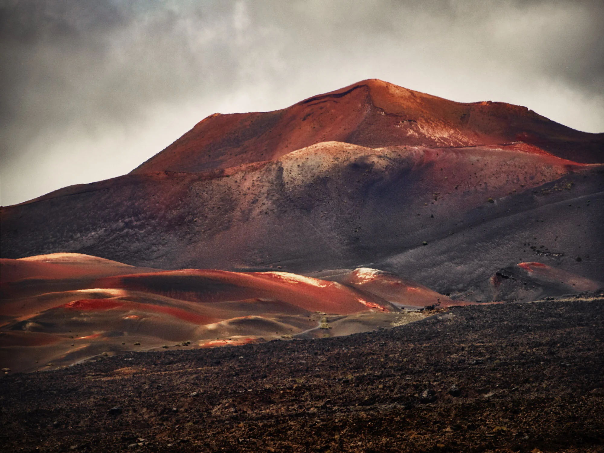 Hiking in Lanzarote: Six incredible trails to hike on the island ...