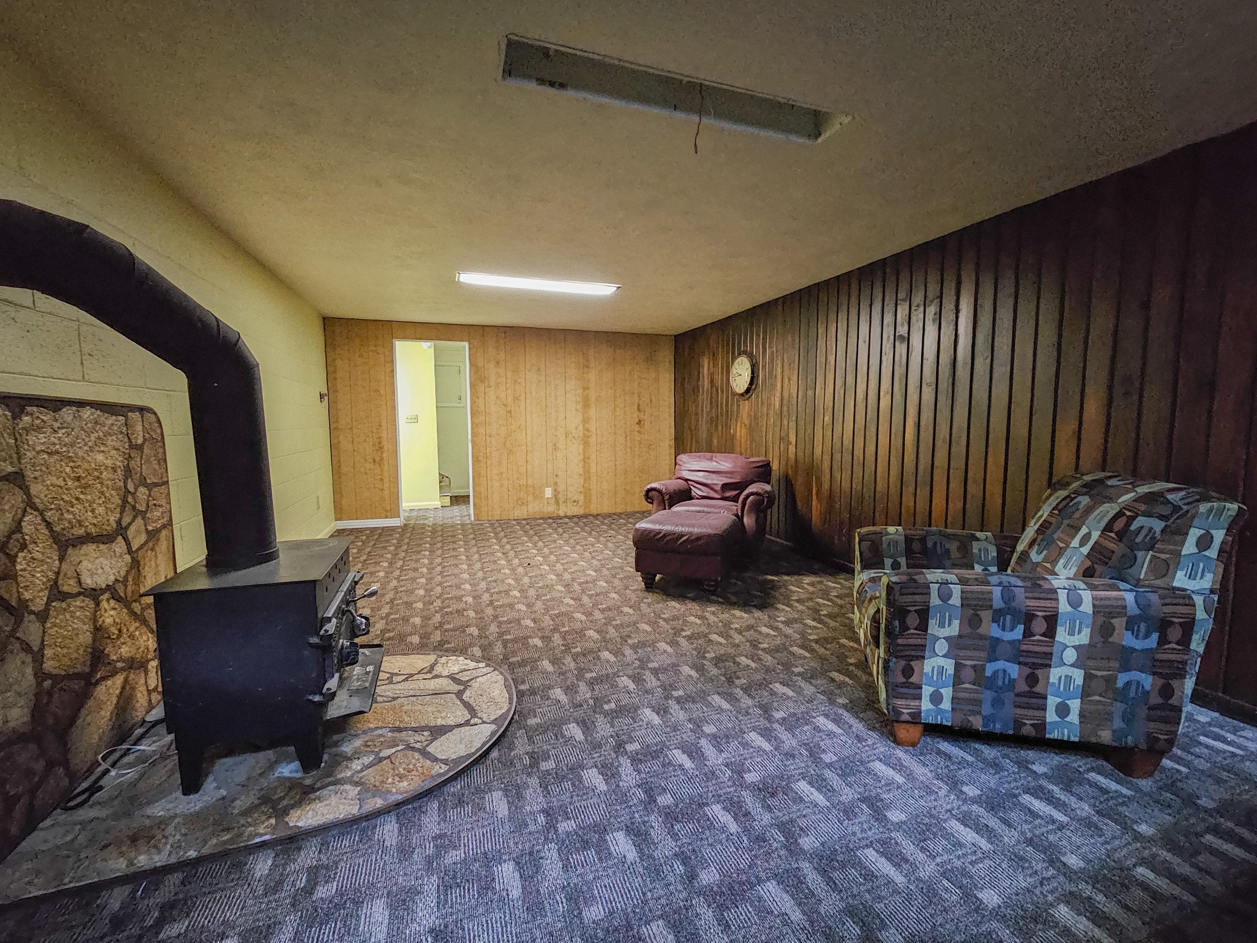 208 Highland Drive ARCO — LP Barnes Real Estate