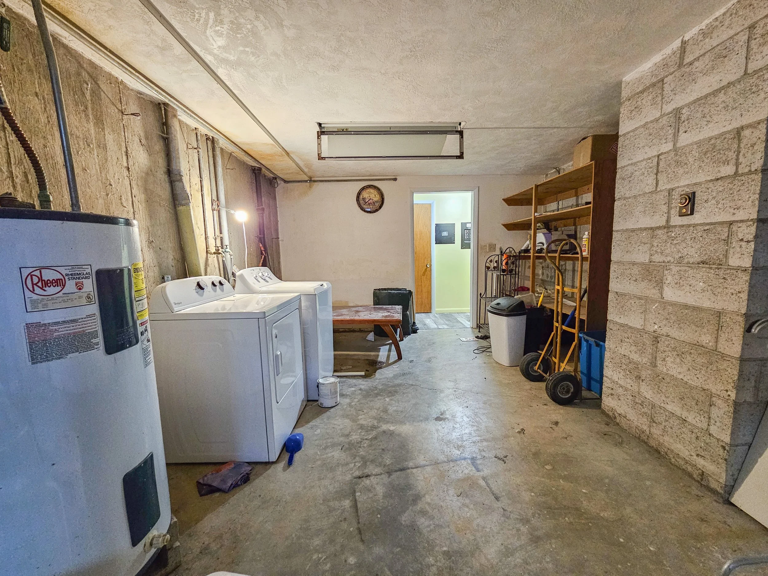 208 Highland Drive ARCO — LP Barnes Real Estate