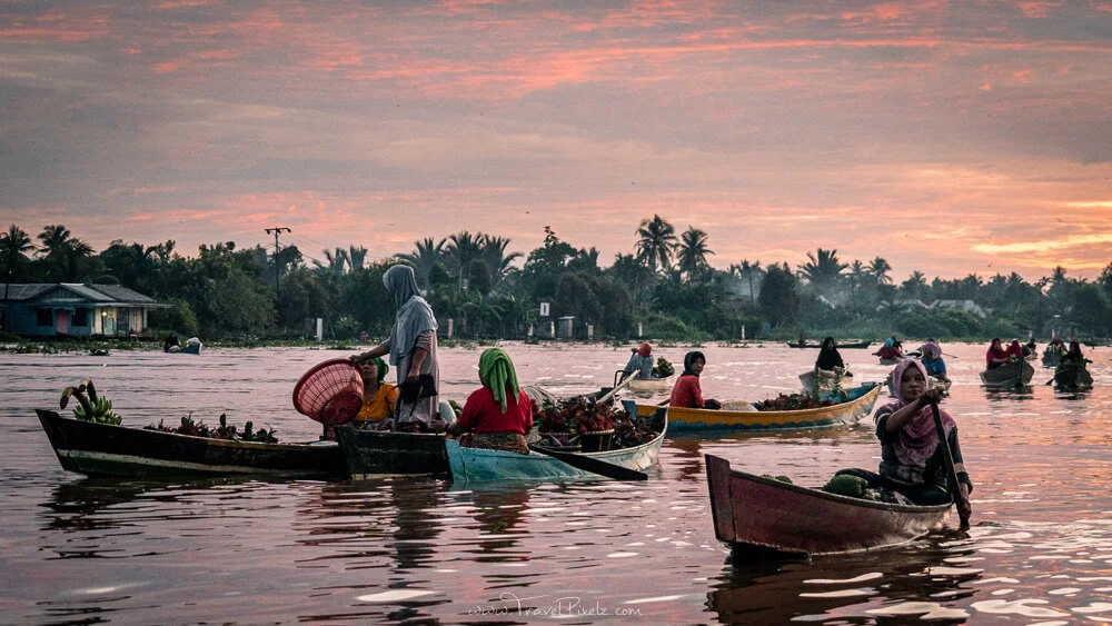 Banjarmasin Canal Tour - A Boat Trip through the “River City ...