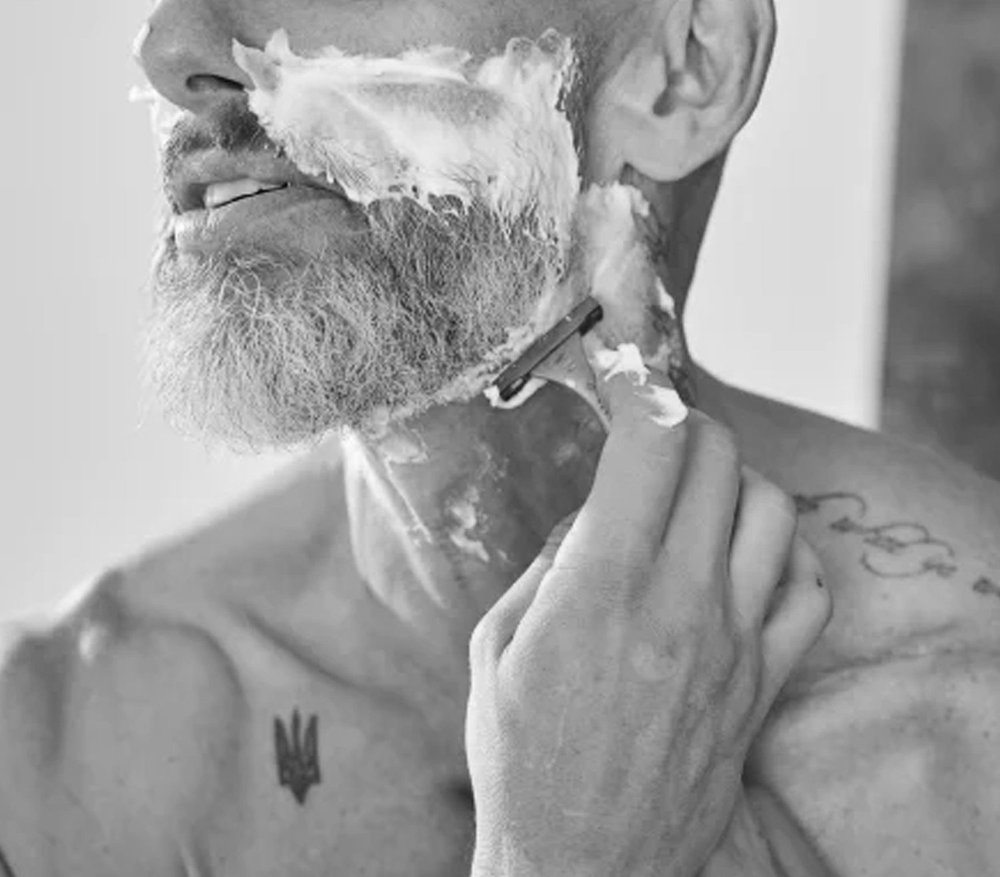 Shaving Without Razor Burn: 7 Pro Tips Every Man Should Know — Crown ...
