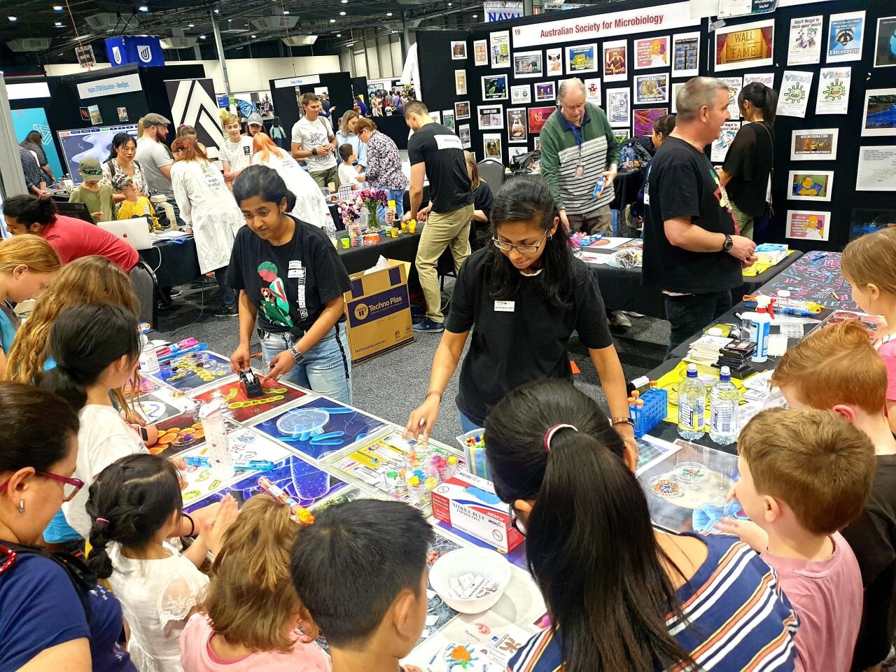 Science Alive! — Australian Society for Microbiology