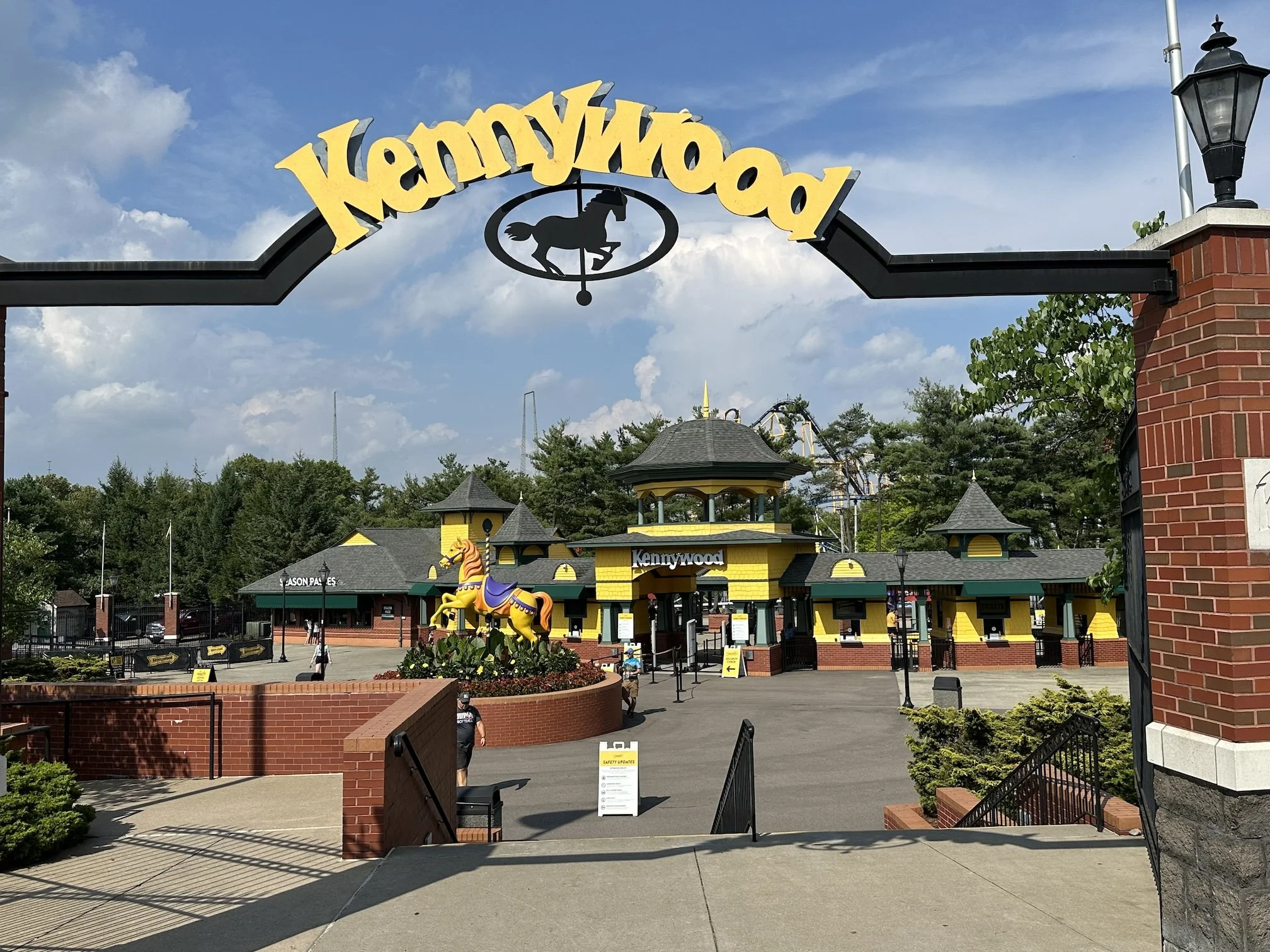 Kennywood Visitor Guide: Attractions and Planning Tips — Park Rovers