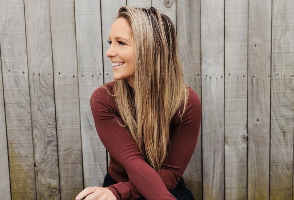 About — Courtney Peppernell