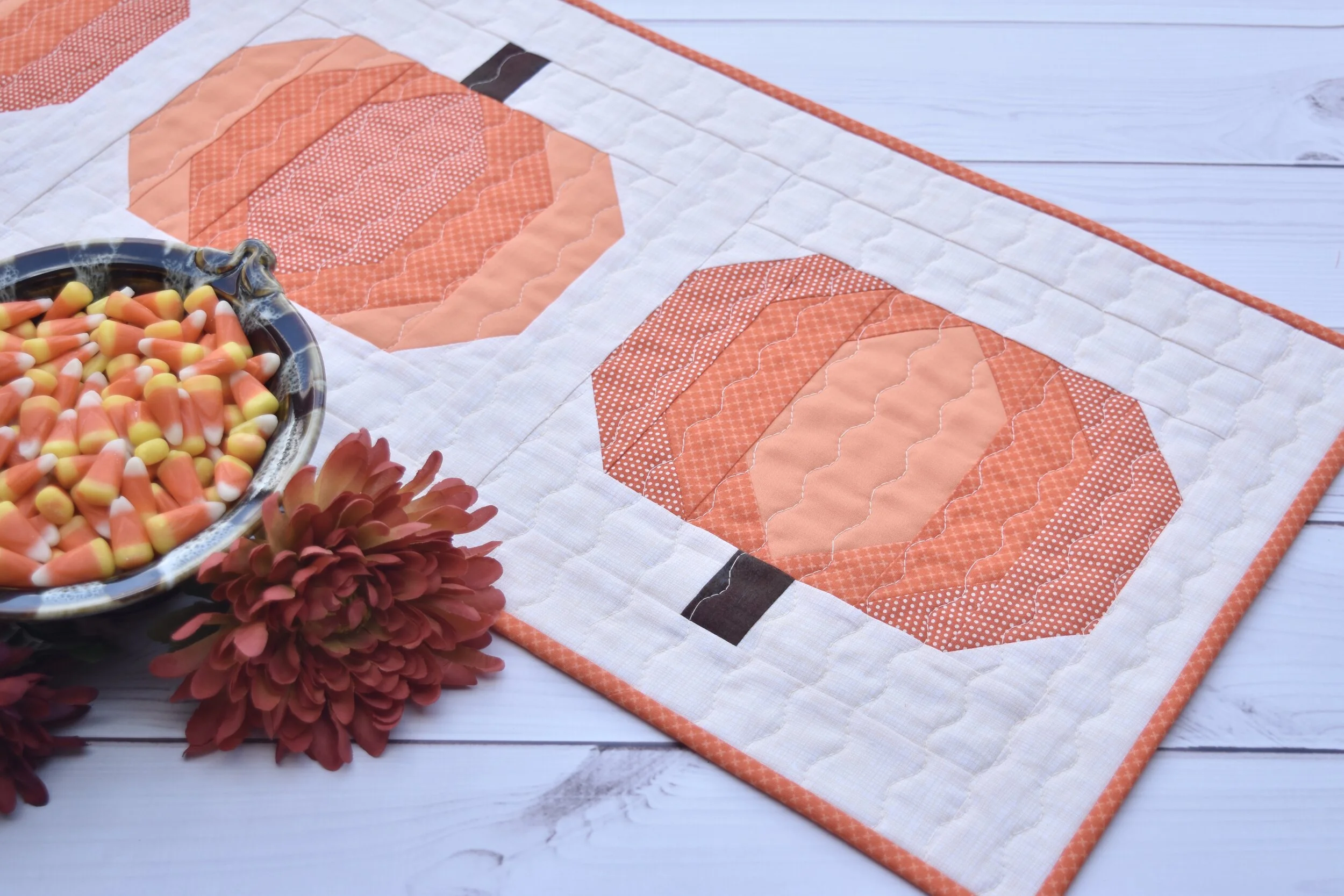 Pumpkin Patch Table Runner {a free pattern!} — Material Girl Quilts