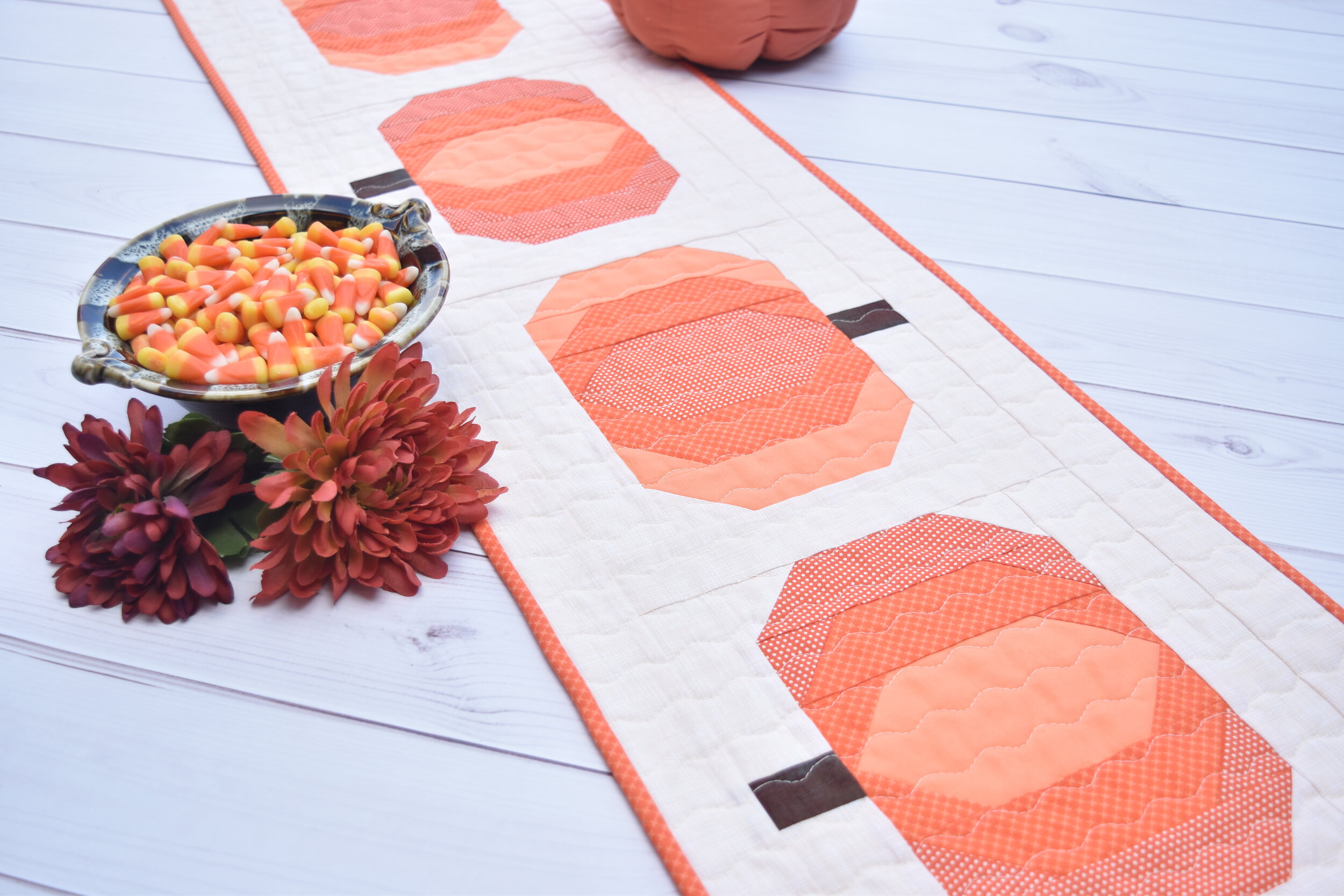 Pumpkin Patch Table Runner {a free pattern!} — Material Girl Quilts