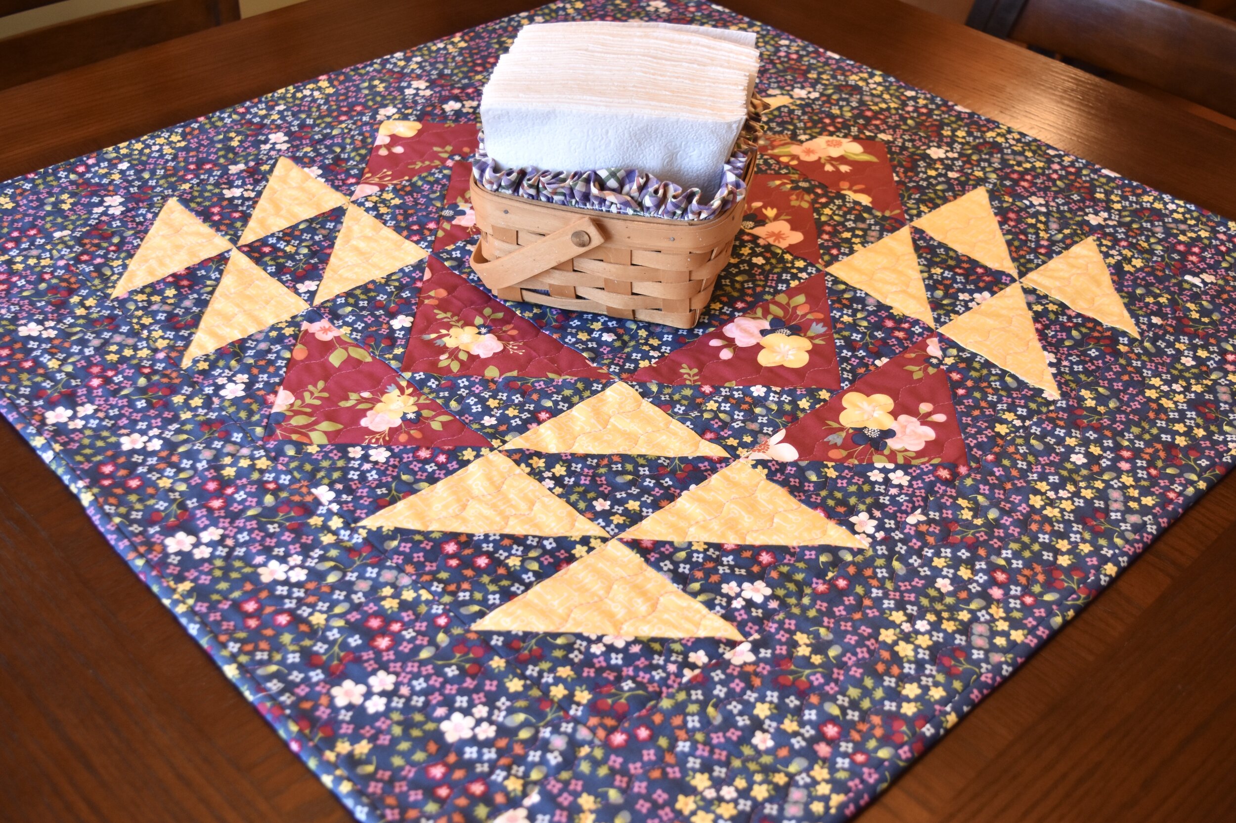 Homespun Table Topper {a free pattern!} — Material Girl Quilts