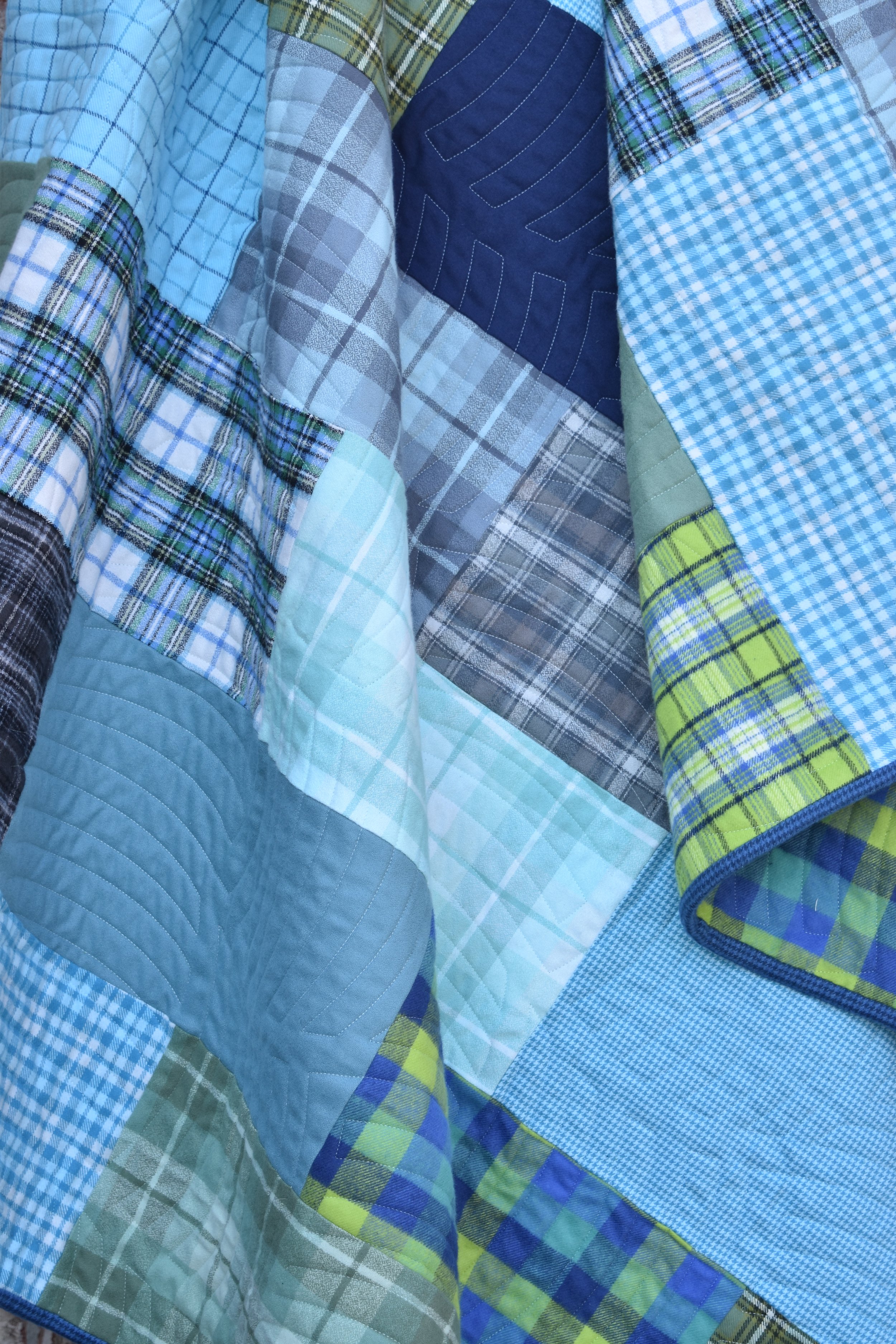 Brick House {a flannel fat quarter quilt!} — Material Girl Quilts
