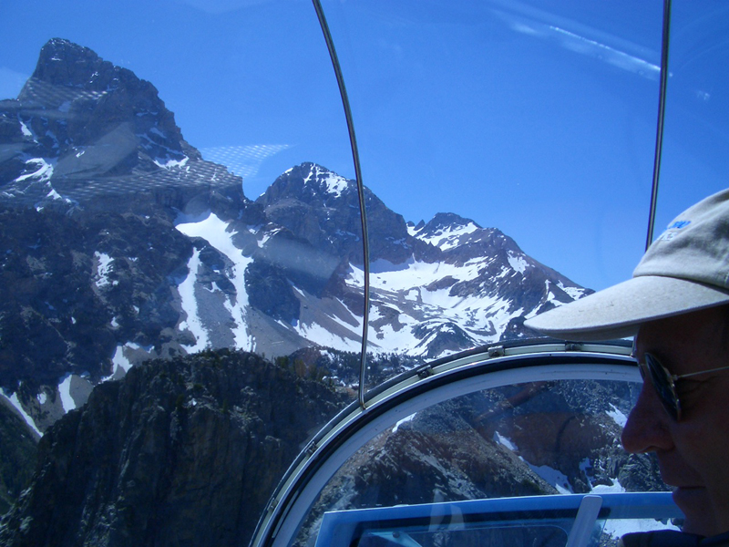 Bell 47 Helicopter - Teton Aviation Center
